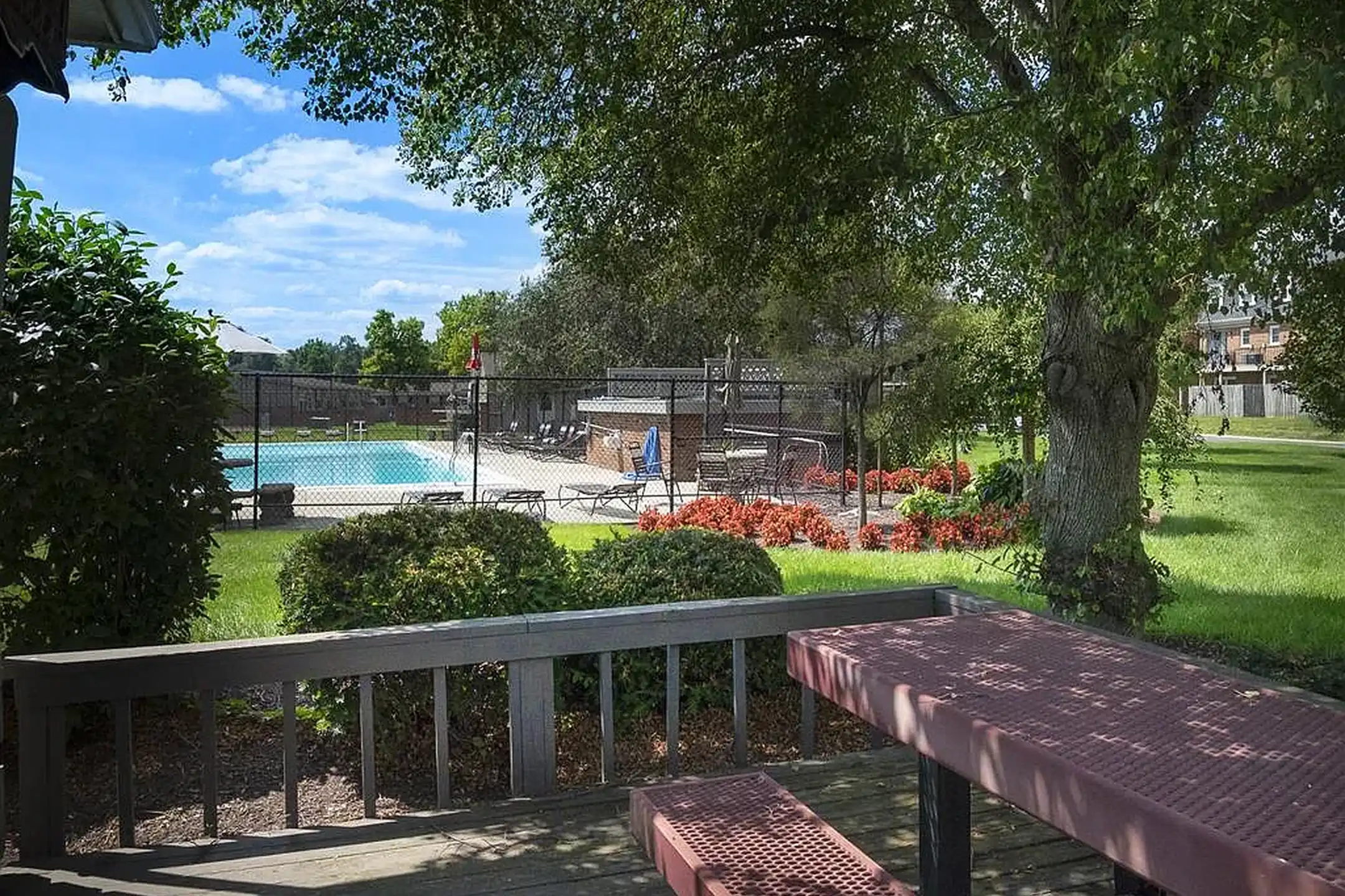 Yorktown Colony Apartments - Riverside, OH 45431 | ApartmentGuide.com