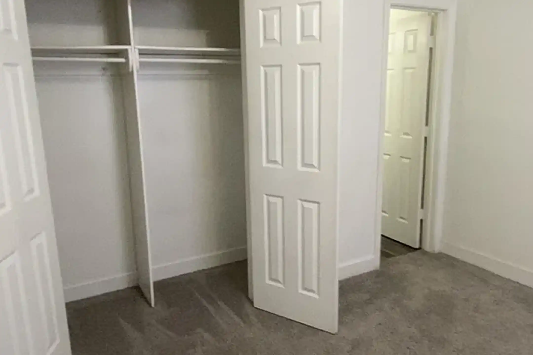 Parkway Place Apartments - Decatur, AL 35601 | ApartmentGuide.com