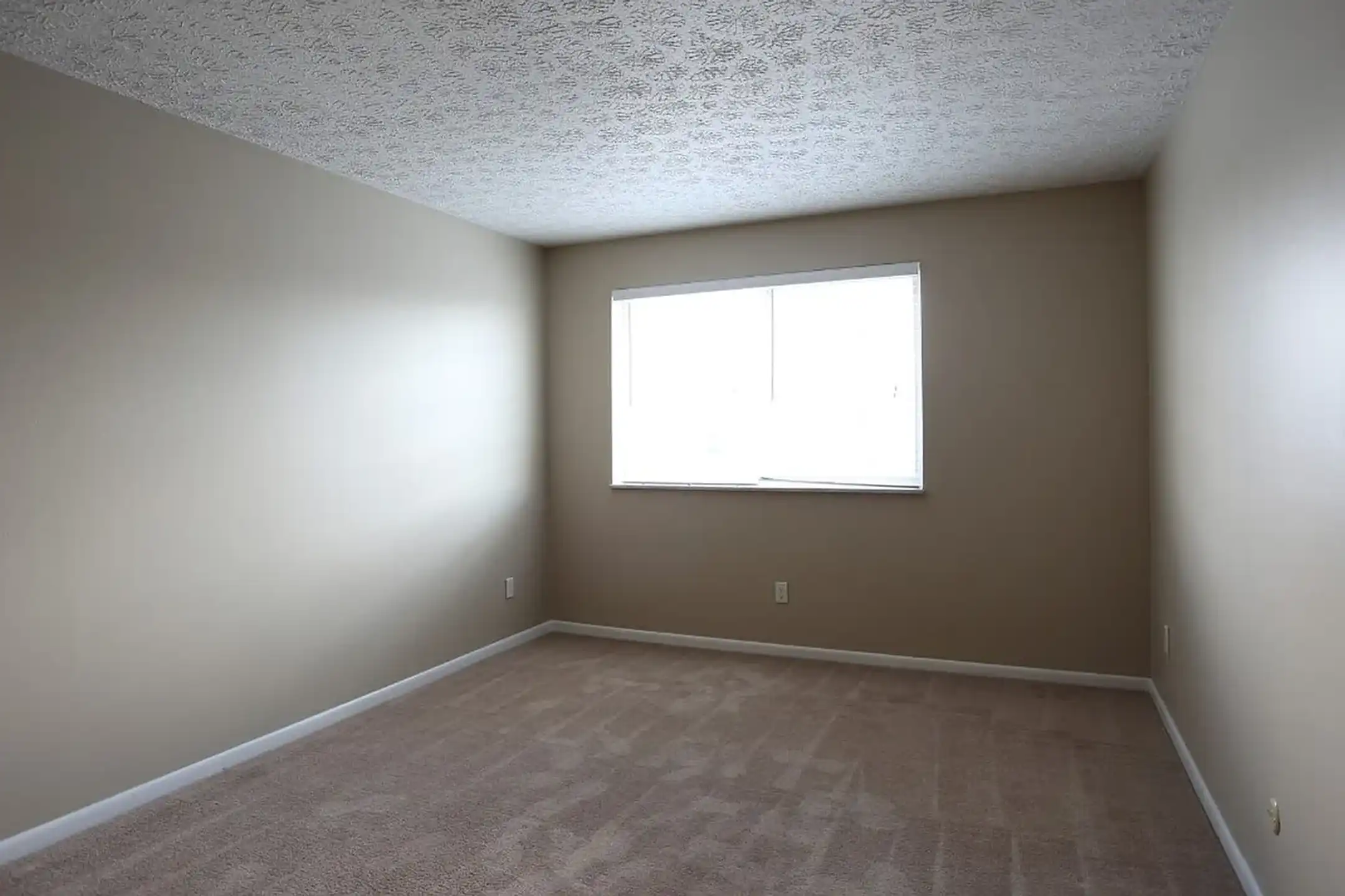 Stadium View Apartments - Columbus, OH 43212 | ApartmentGuide.com