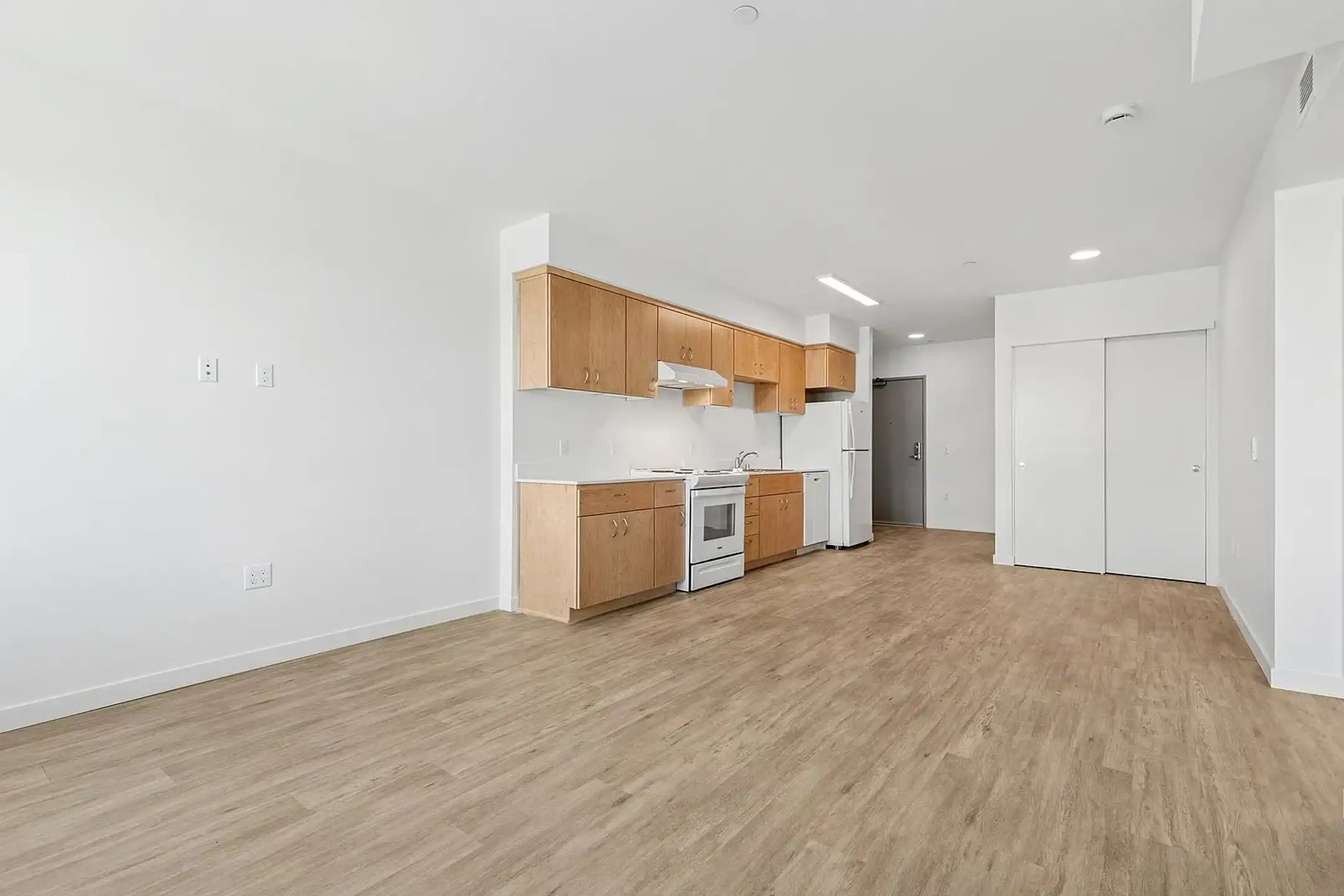St Luke's - Seattle, WA 98107 | ApartmentGuide.com