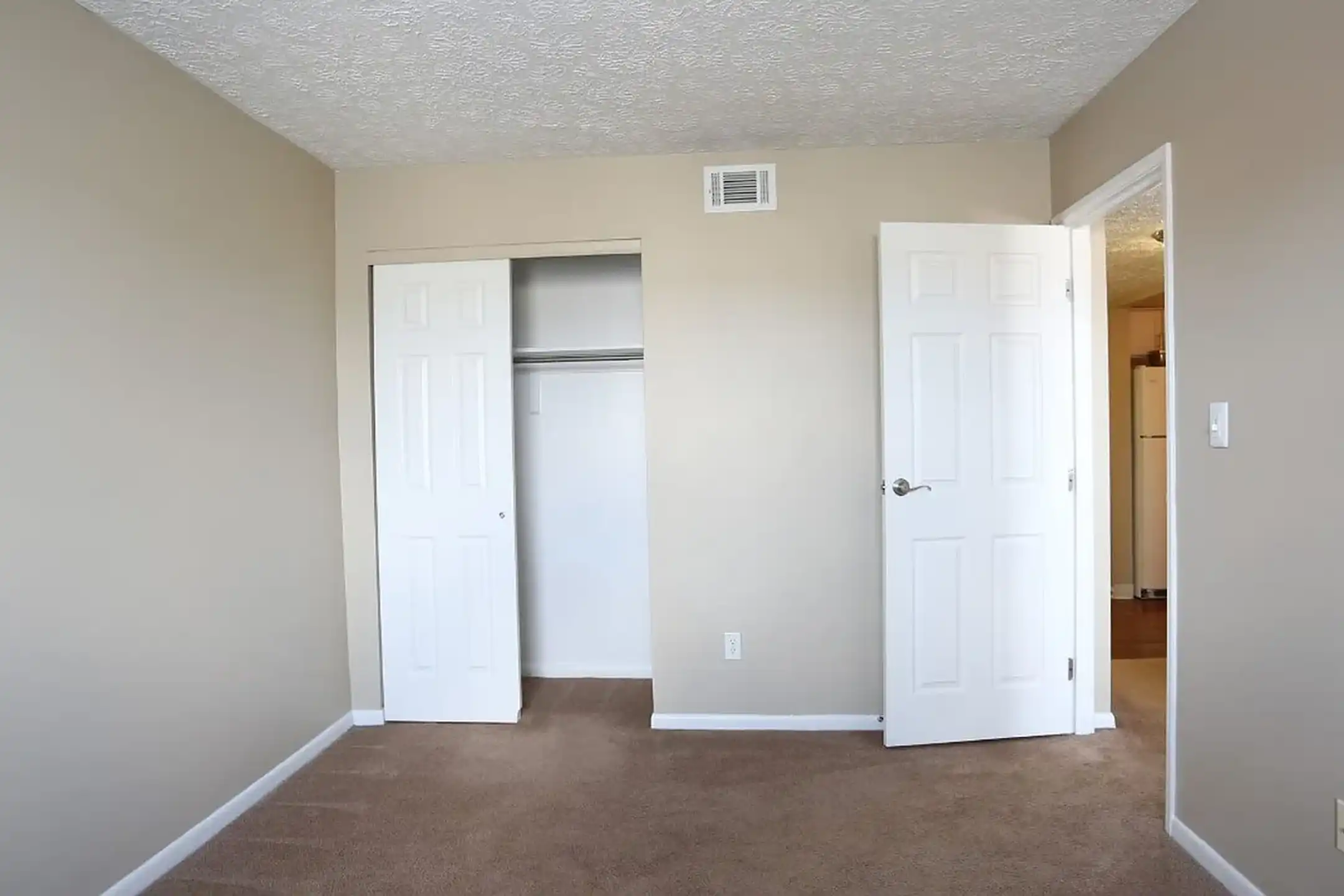 Stadium View Apartments - Columbus, OH 43212 | ApartmentGuide.com