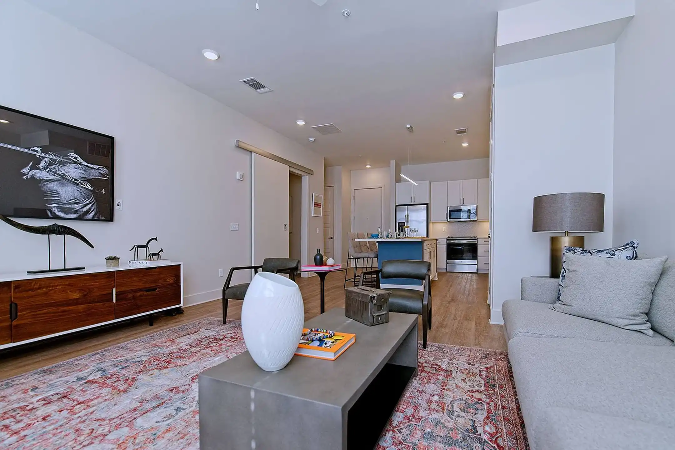 The Rise Apartments - Memphis, TN 38103 | ApartmentGuide.com