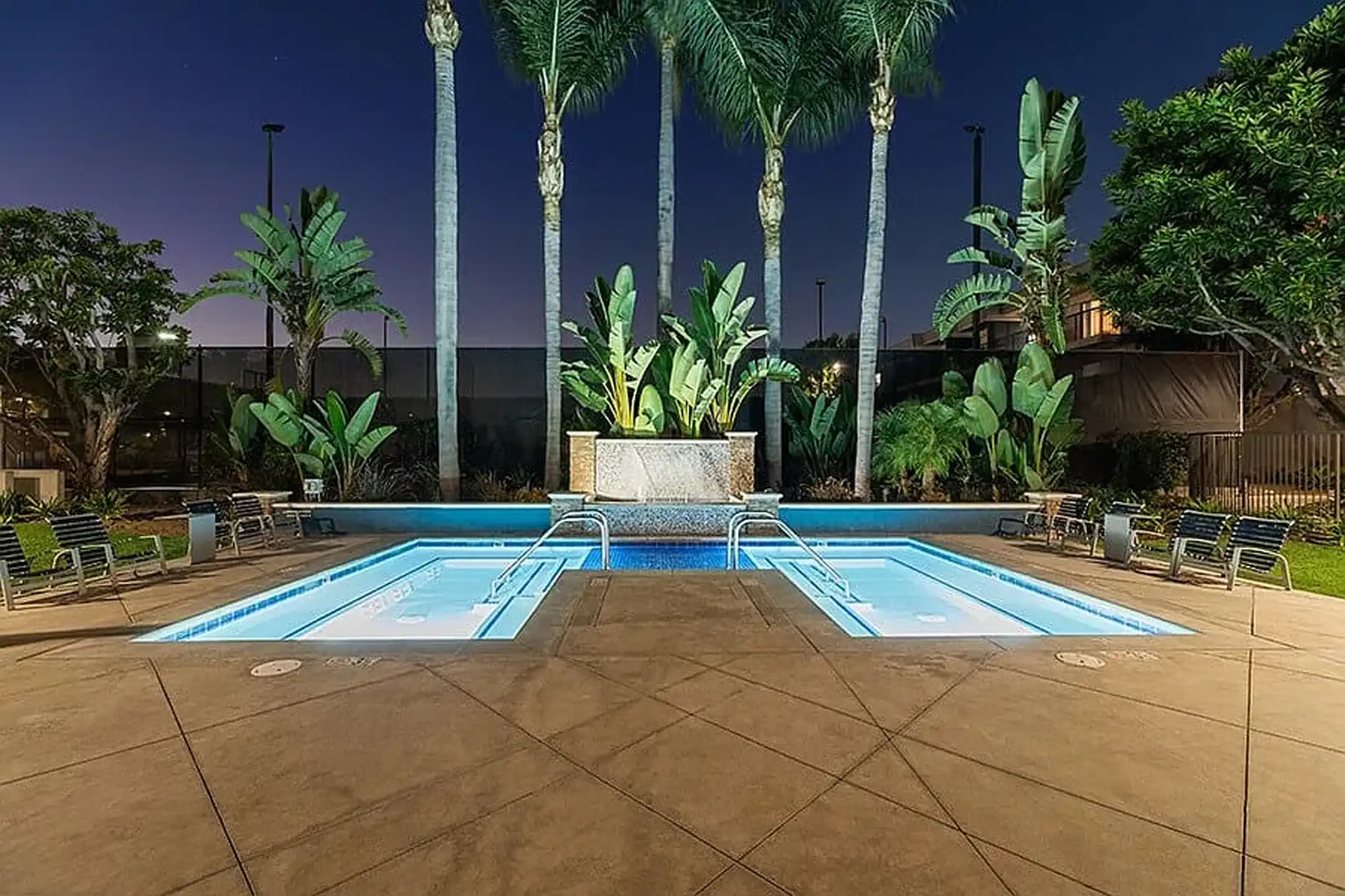 Madison Park - Anaheim, CA 92804 | ApartmentGuide.com