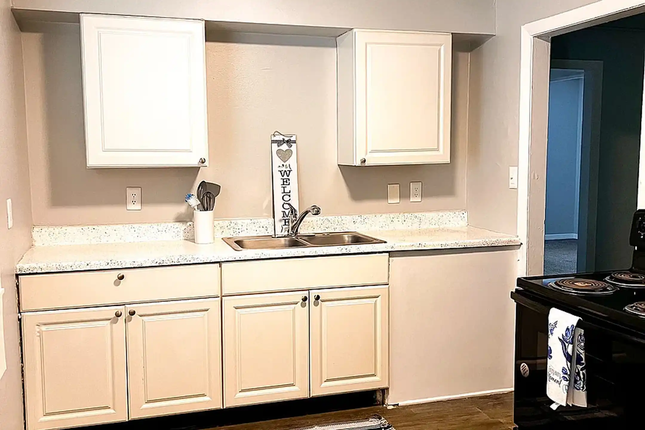 Ridgeside Flats - Chattanooga, TN 37411 | ApartmentGuide.com