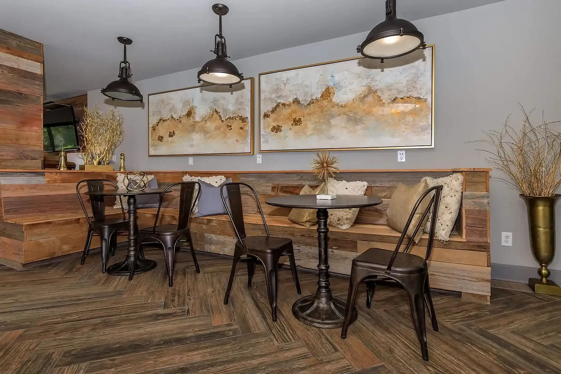 Infinity Plaza West - Kansas City, MO 64111 | ApartmentGuide.com