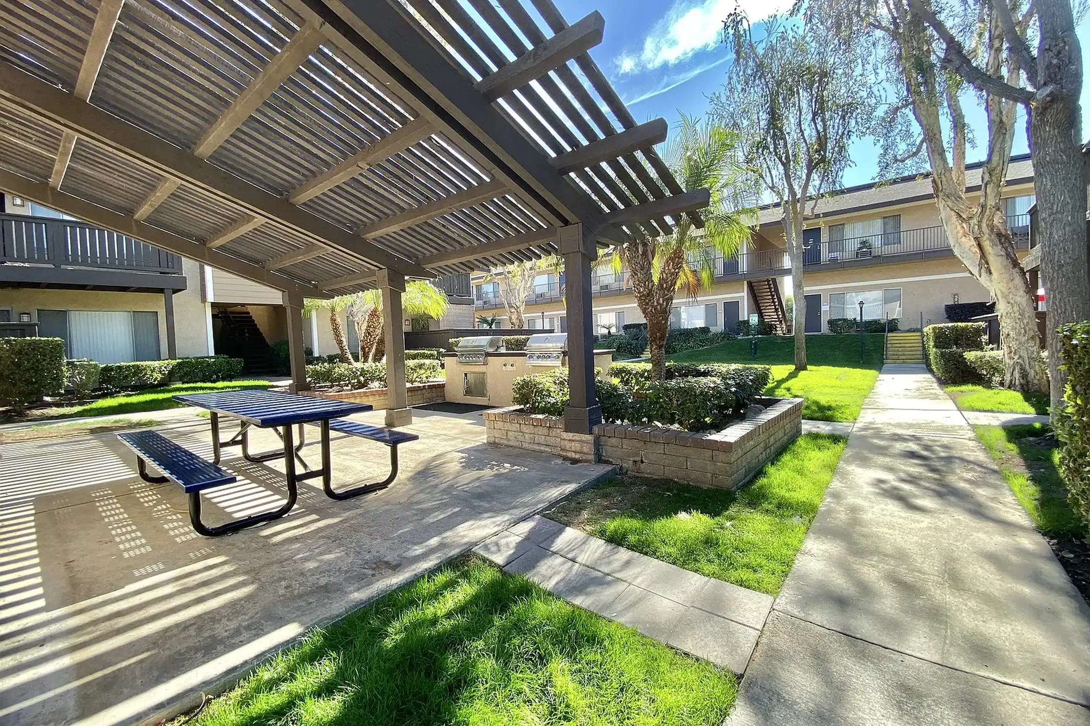 Stoneridge Apartment Homes - Upland, CA 91786 | ApartmentGuide.com