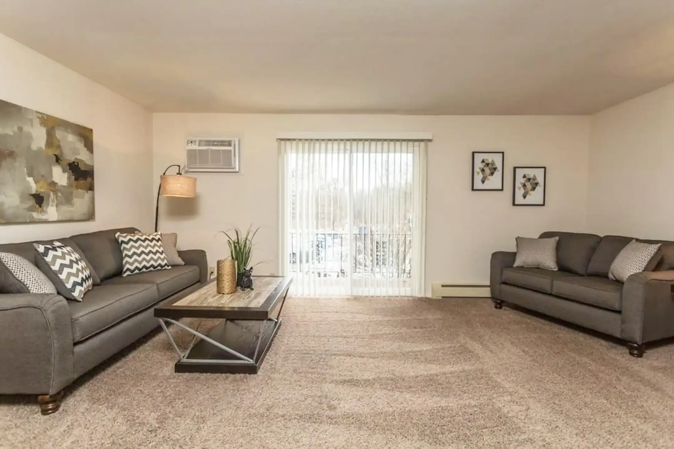 Westview Heights - Hubbard, OH 44425 | ApartmentGuide.com