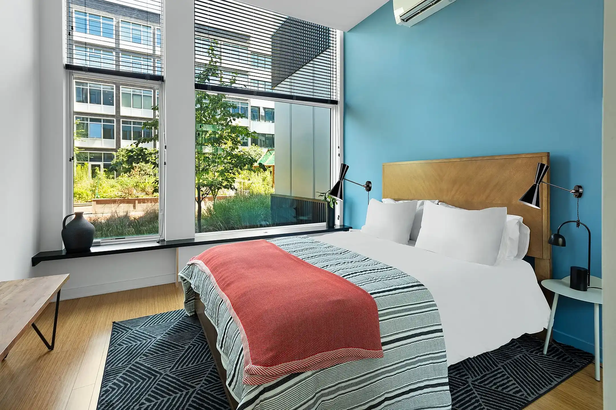 Harrison Urby - Harrison, NJ 07029 | ApartmentGuide.com