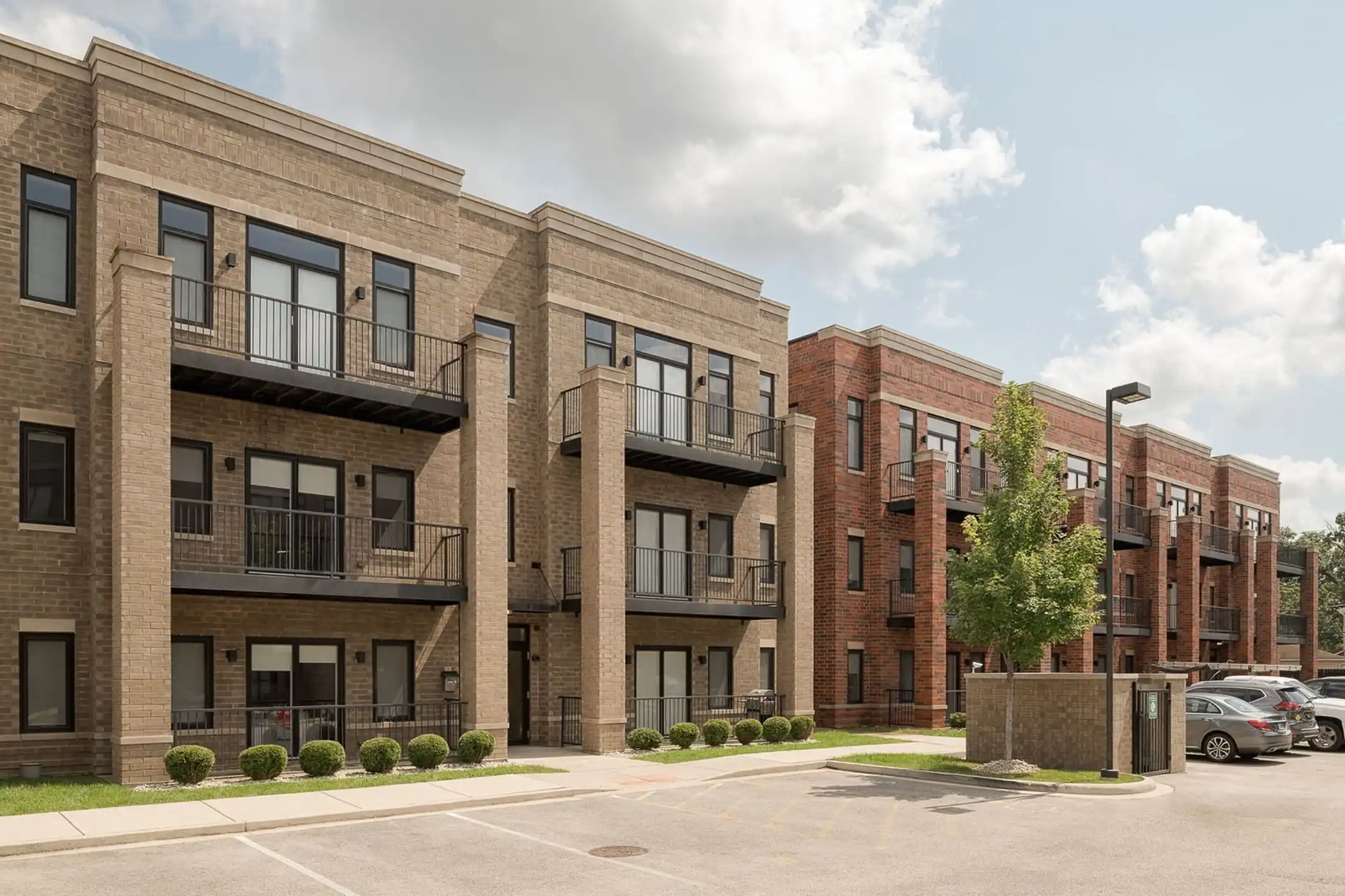 8467 Grand Ave #104 - River Grove, IL 60171 | ApartmentGuide.com