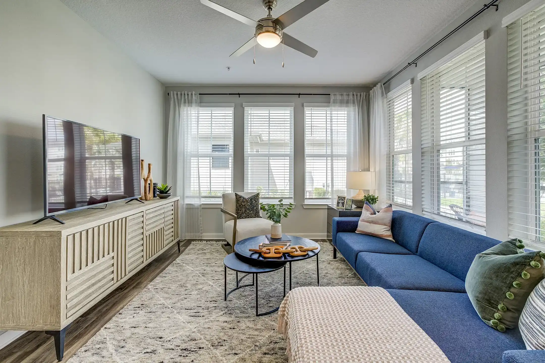 Eden Ruby Lake - Orlando, FL 32836 | ApartmentGuide.com