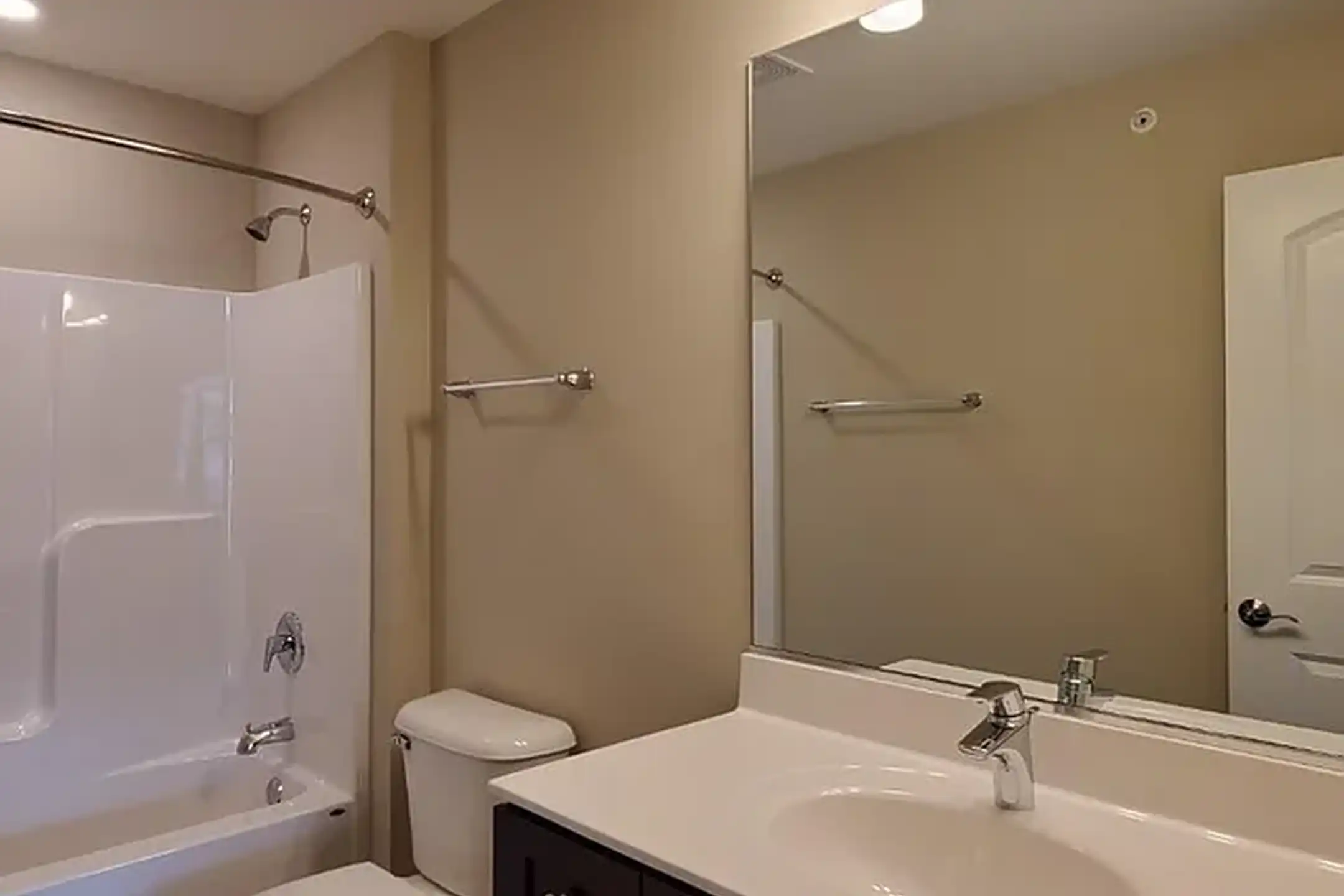 Timber Pointe Apartments - Joliet, IL 60431 | ApartmentGuide.com