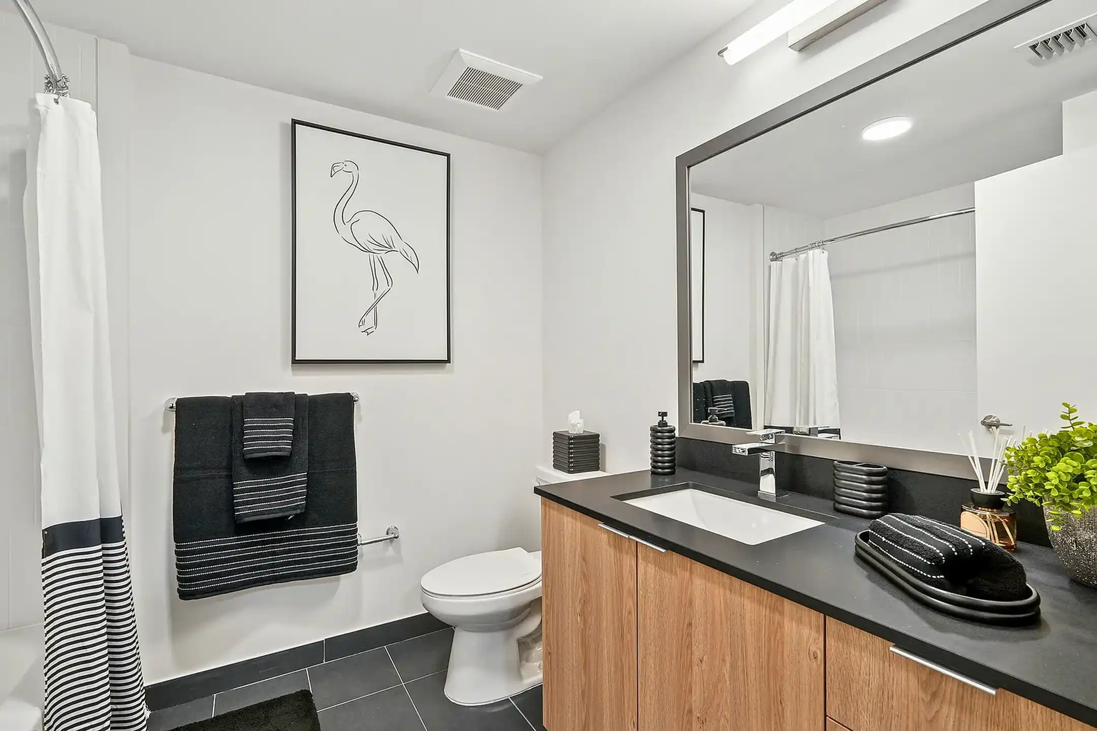 Metro Parc - Hialeah, FL 33013 | ApartmentGuide.com