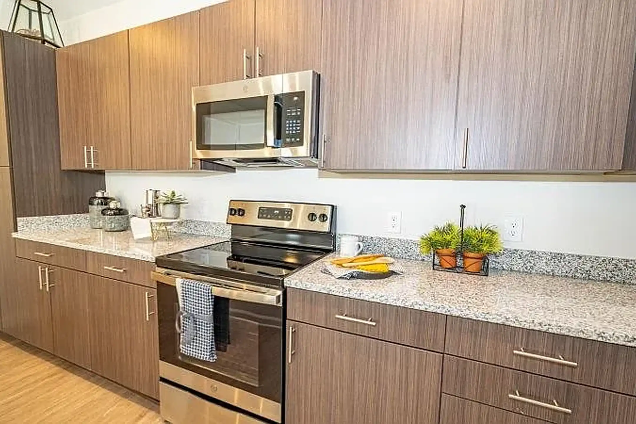 Madison Farms - Charlotte, NC 28262 | ApartmentGuide.com