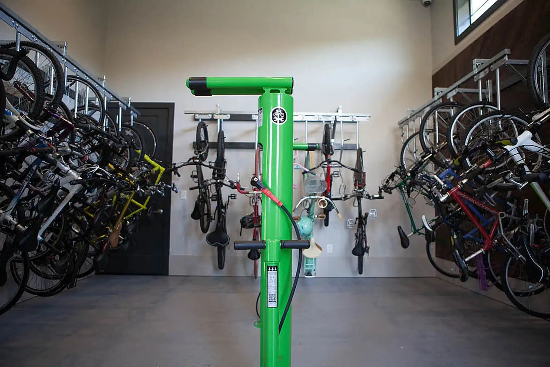 Velo Verdae Apartments - Greenville, SC 29607 | ApartmentGuide.com