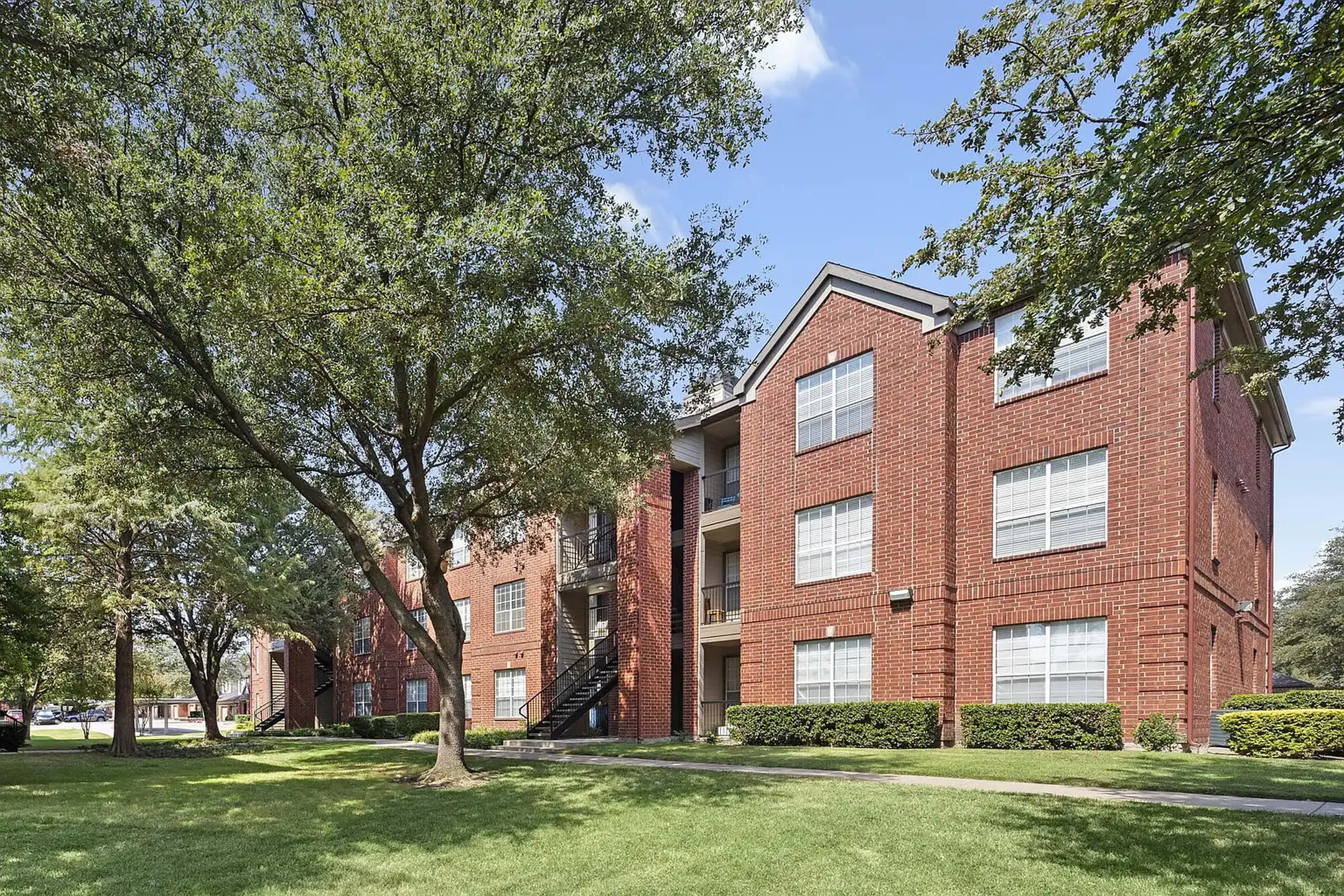 Camden Addison - Addison, TX 75001 | ApartmentGuide.com
