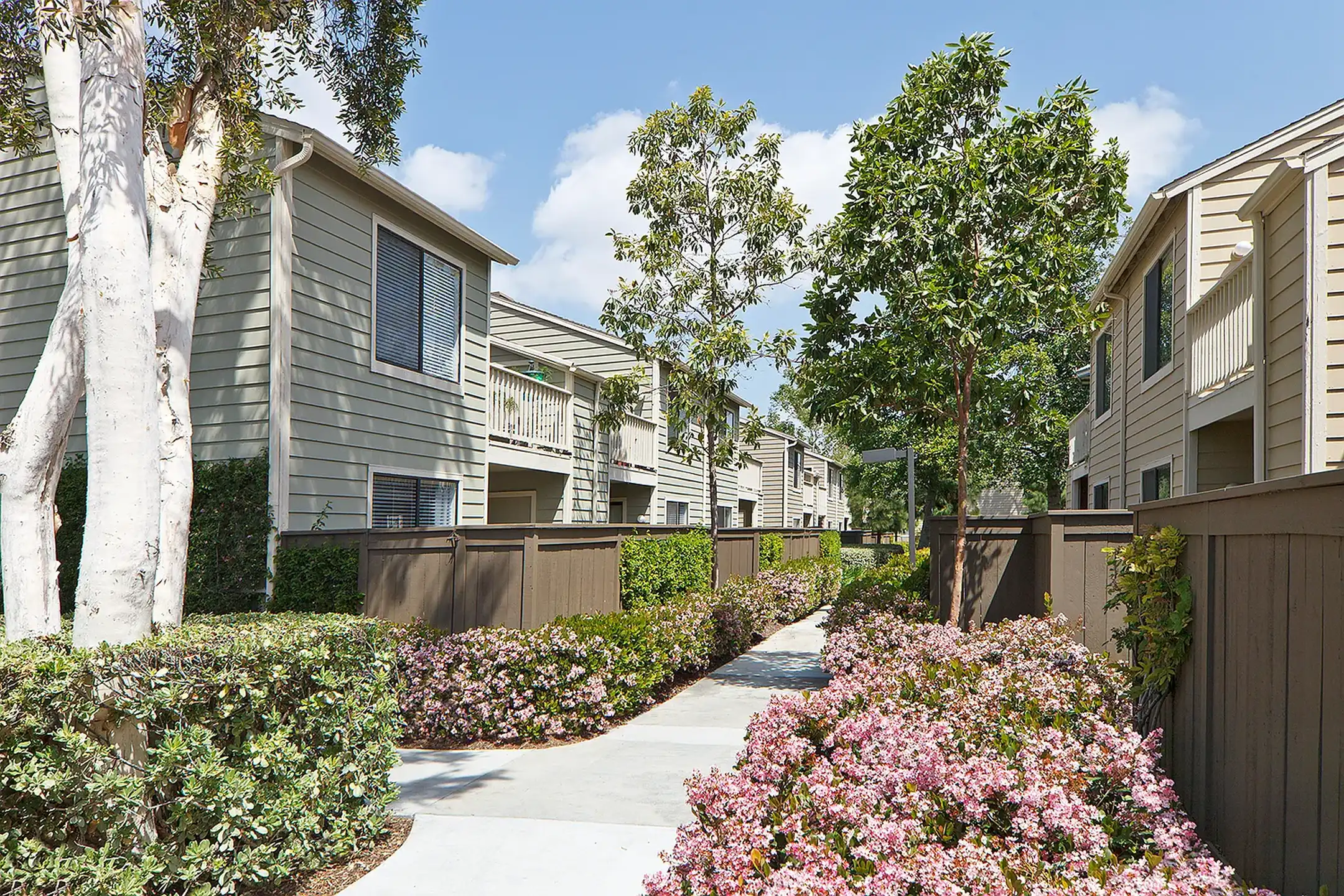 Windwood Knoll Apartment Homes - Irvine, CA 92606 | ApartmentGuide.com