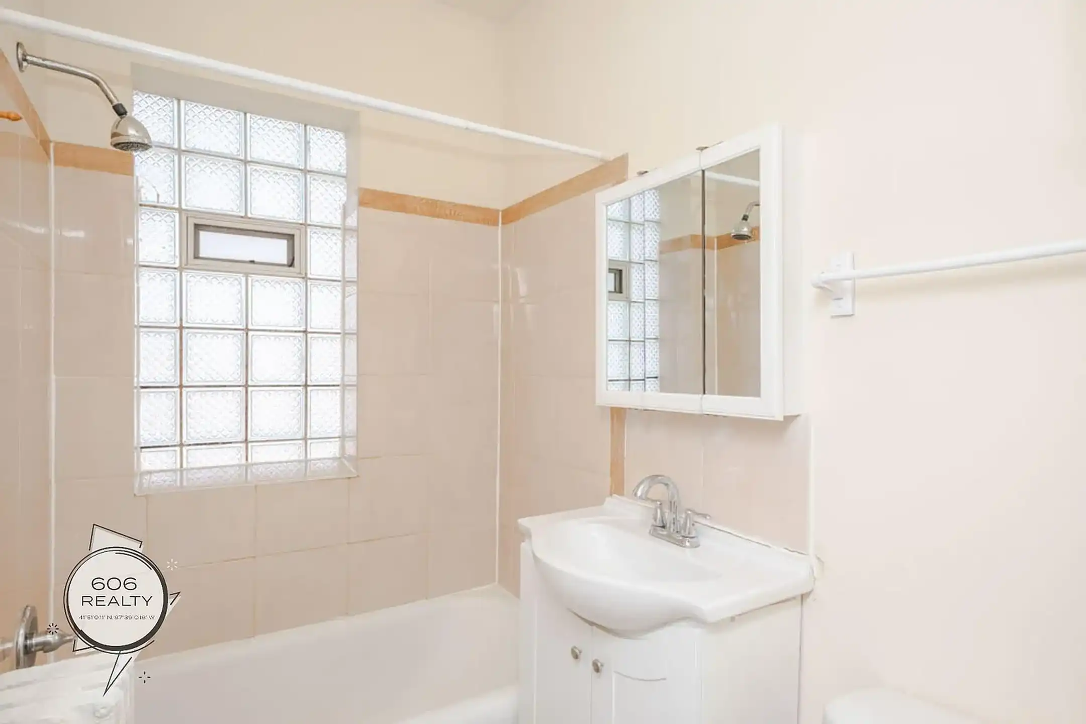 Berwyn Apartments - Berwyn, IL 60402 | ApartmentGuide.com