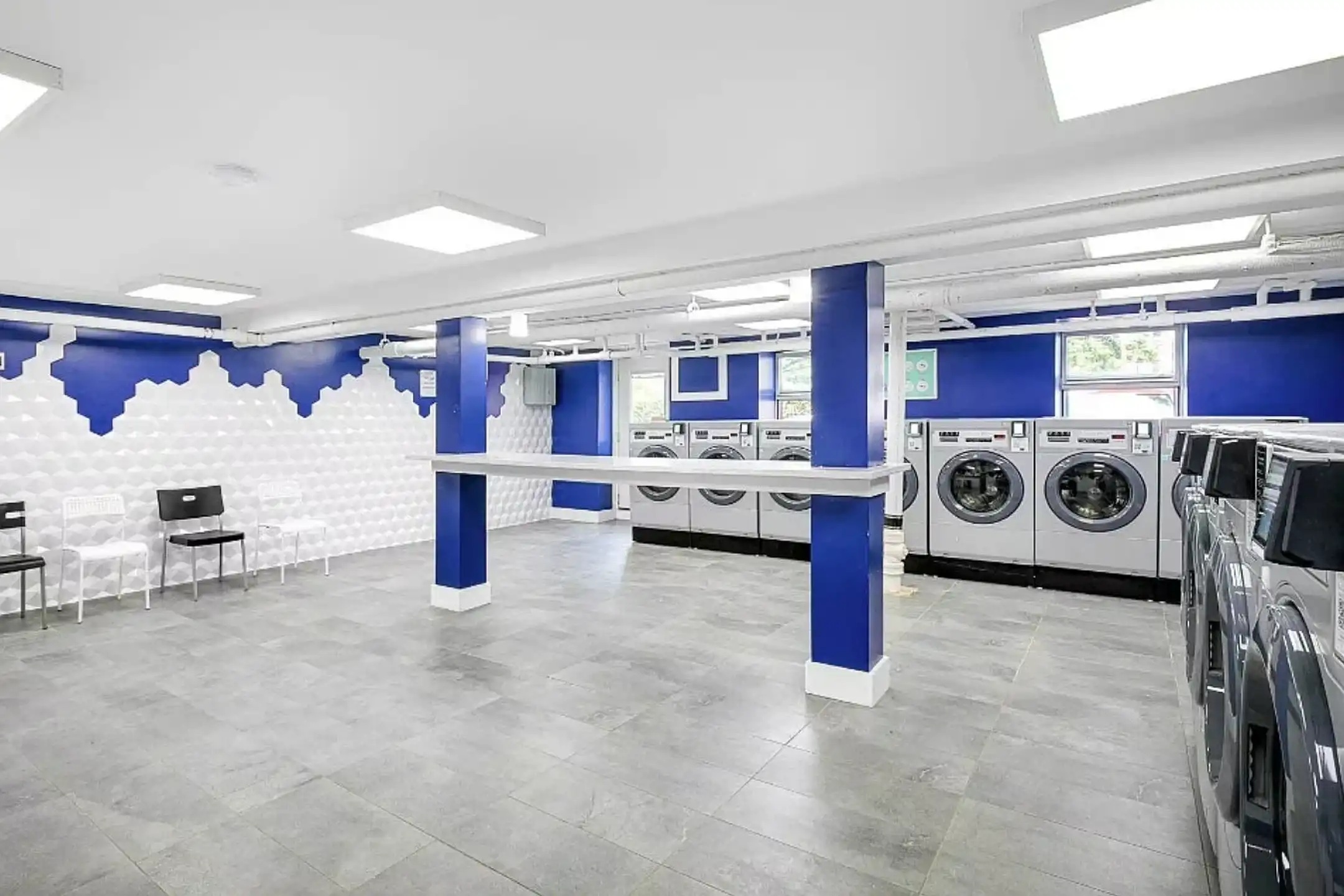 Ridgefield Gardens - Ridgefield, NJ 07657 | ApartmentGuide.com