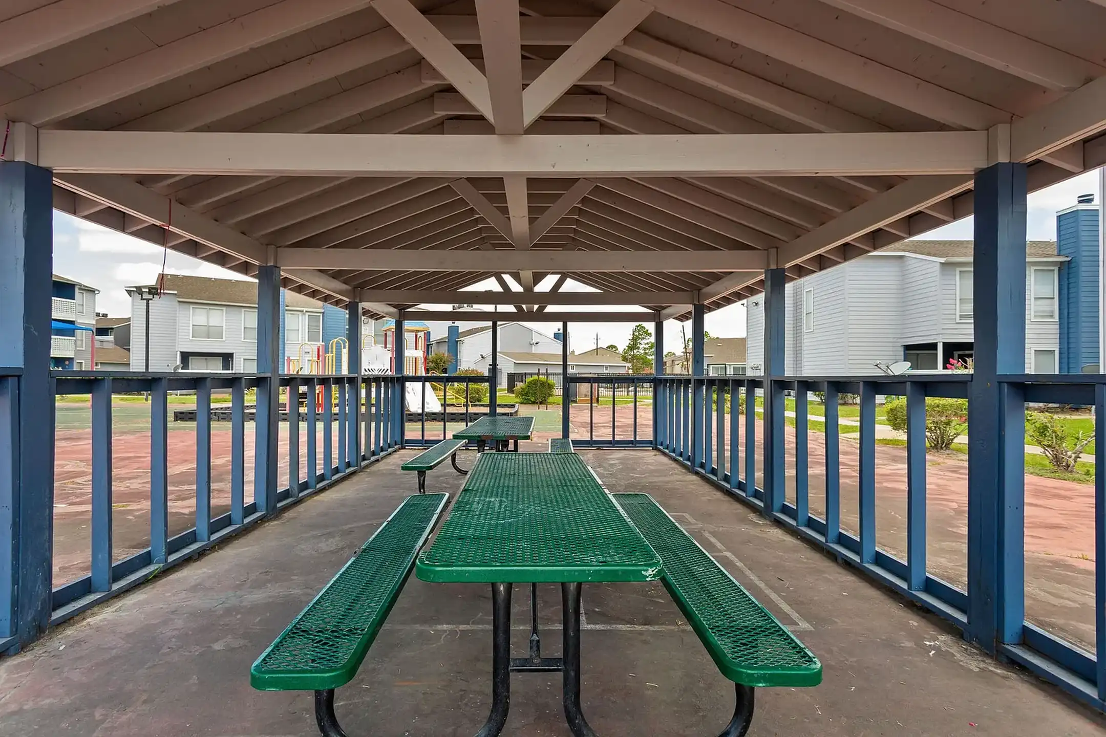 El Sol Del Rio - Houston, TX 77083 | ApartmentGuide.com