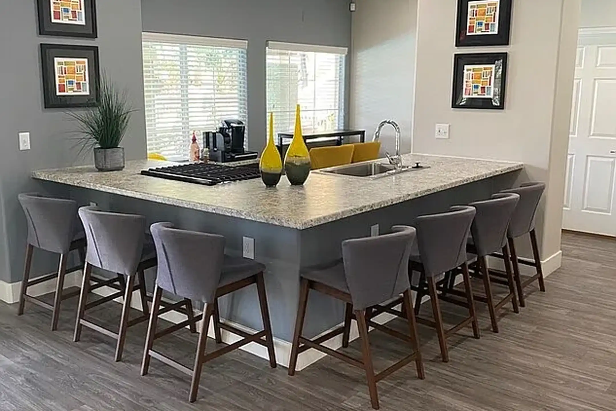 Spanish Ridge Apartments - Las Vegas, NV 89113 | ApartmentGuide.com