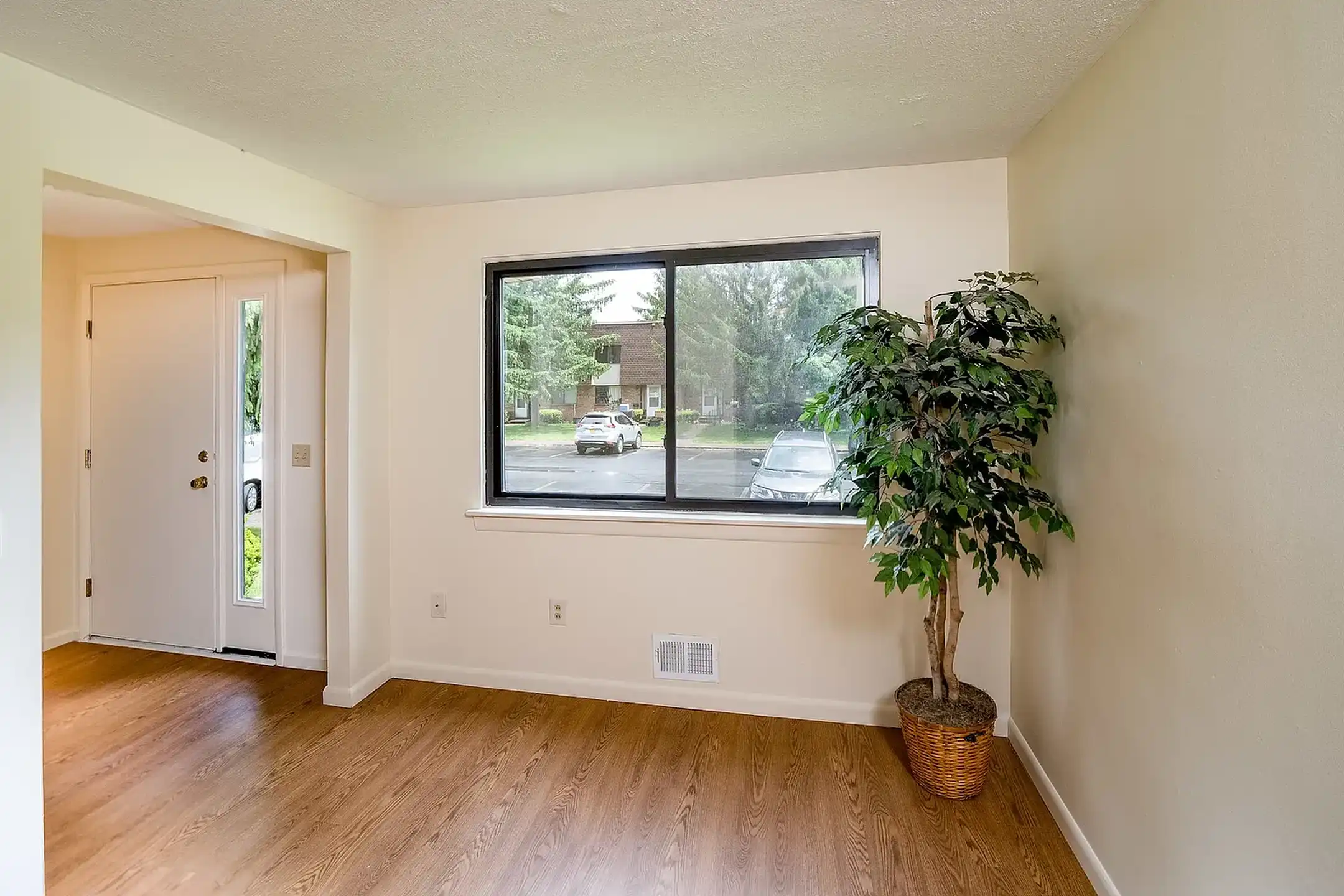 Chili Commons - North Chili, NY 14514 | ApartmentGuide.com