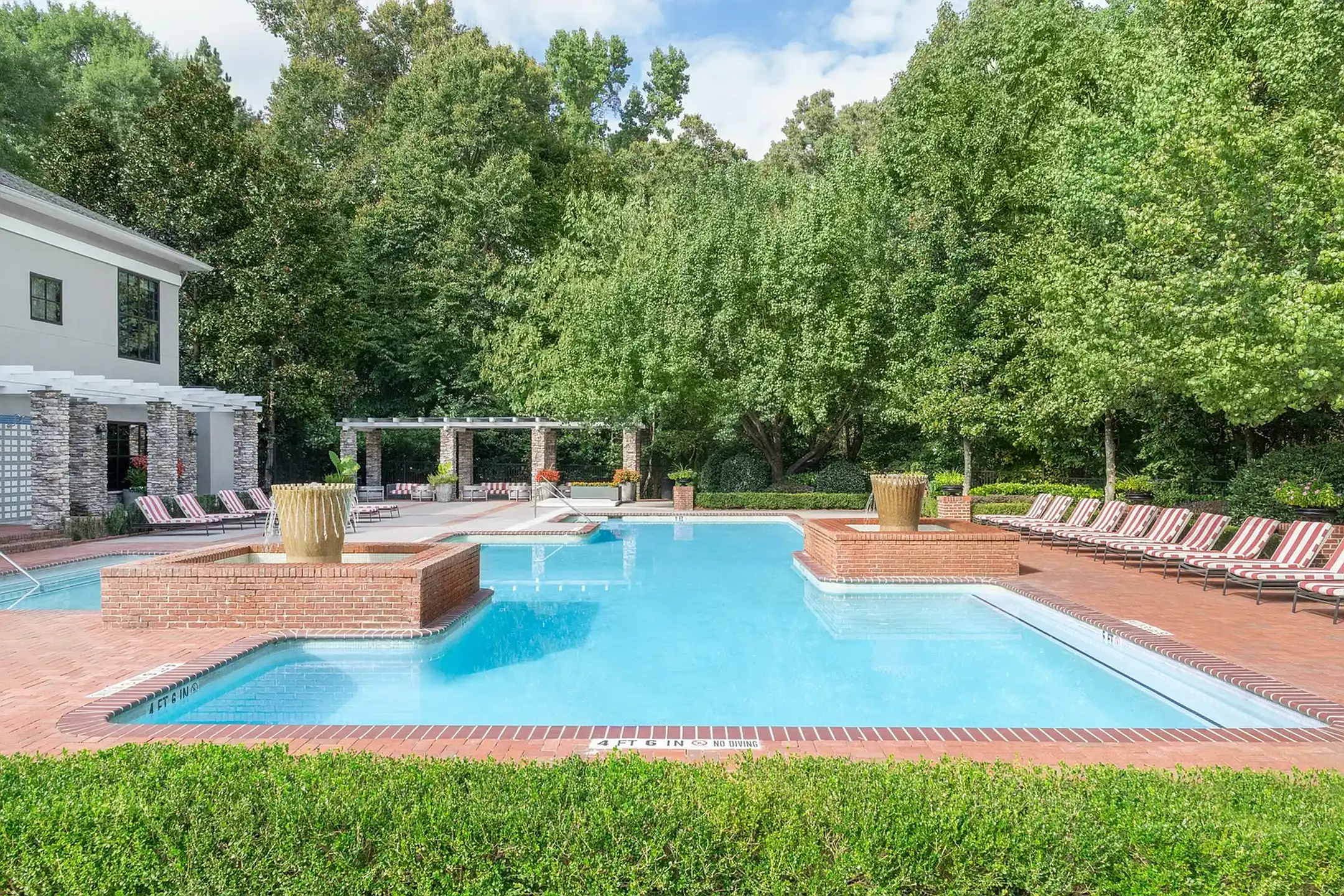 The Hartley - Atlanta, GA 30346 | ApartmentGuide.com