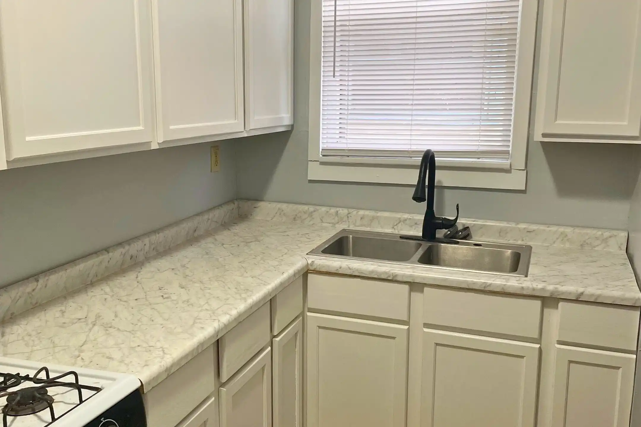 729 S Rose St unit 2 - Kalamazoo, MI 49007 | ApartmentGuide.com