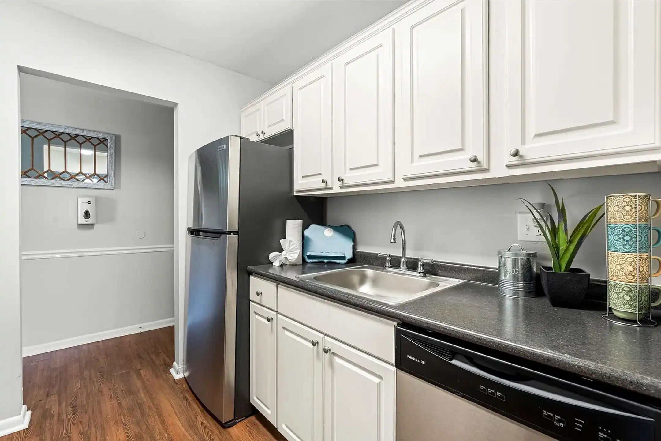 PineGate - Chapel Hill, NC 27514 | ApartmentGuide.com