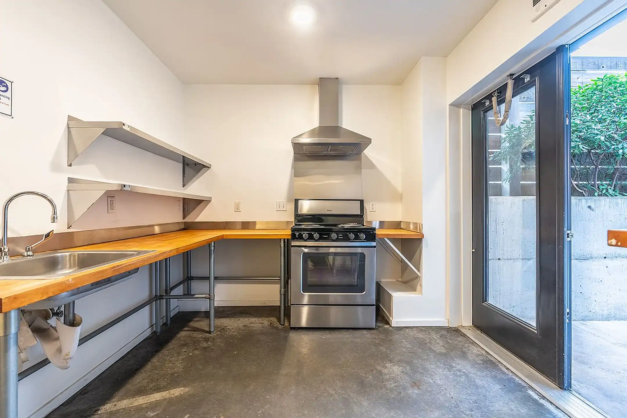 Base Capitol Hill - Seattle, WA 98122 | ApartmentGuide.com