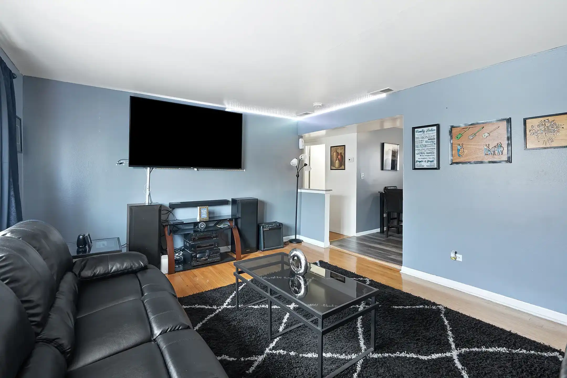 Blue Station Apartments - Blue Island, IL 60406 | ApartmentGuide.com