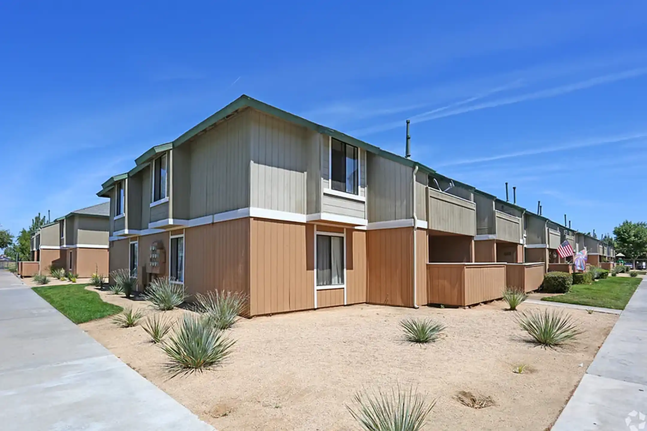 Pinewood Place - Fresno, CA 93727 | ApartmentGuide.com