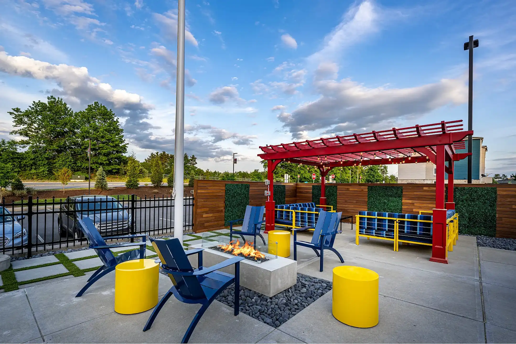 Halstead Merrimack - Merrimack, NH 03054 | ApartmentGuide.com