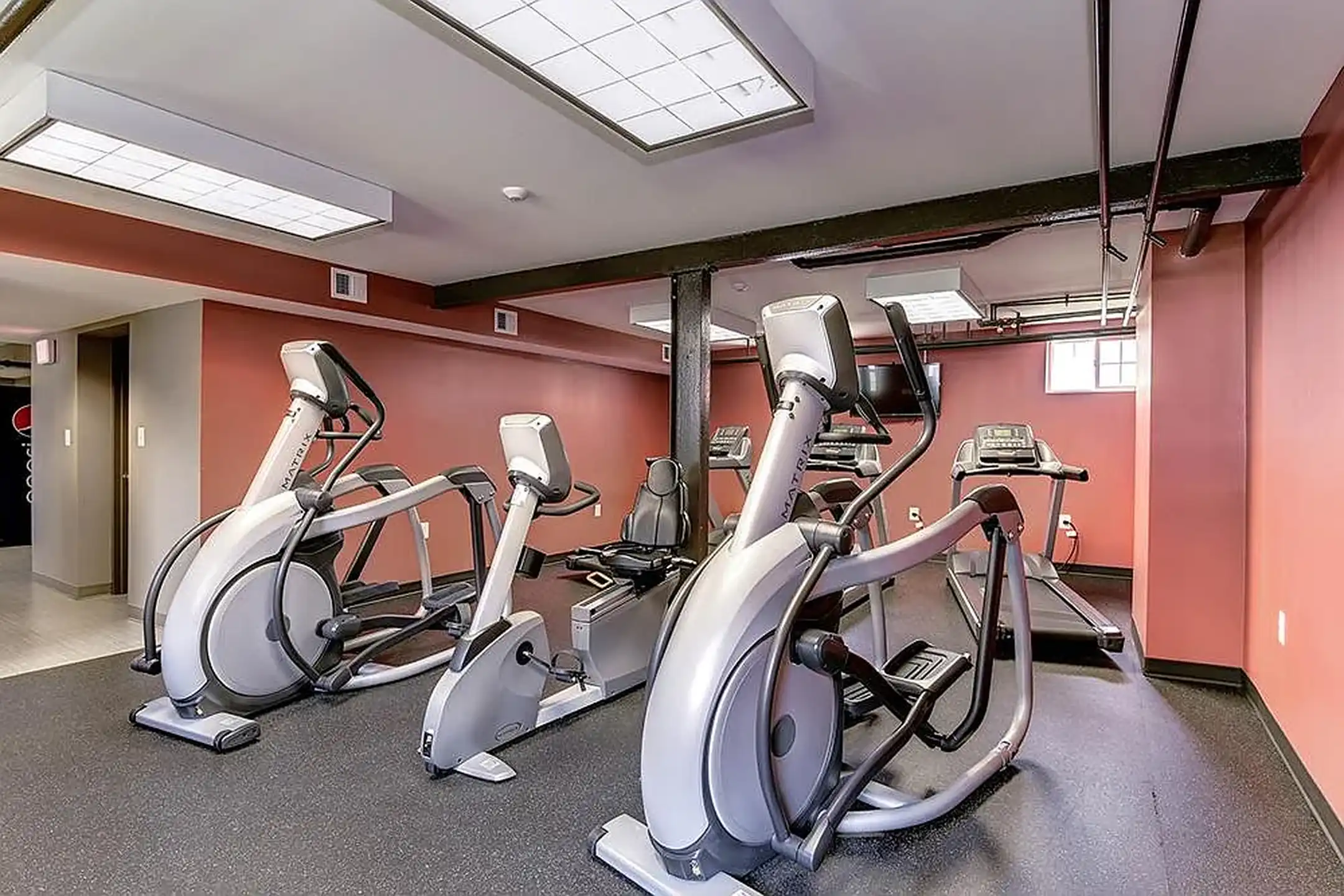 The Gardens at Del Ray - Alexandria, VA 22301 | ApartmentGuide.com