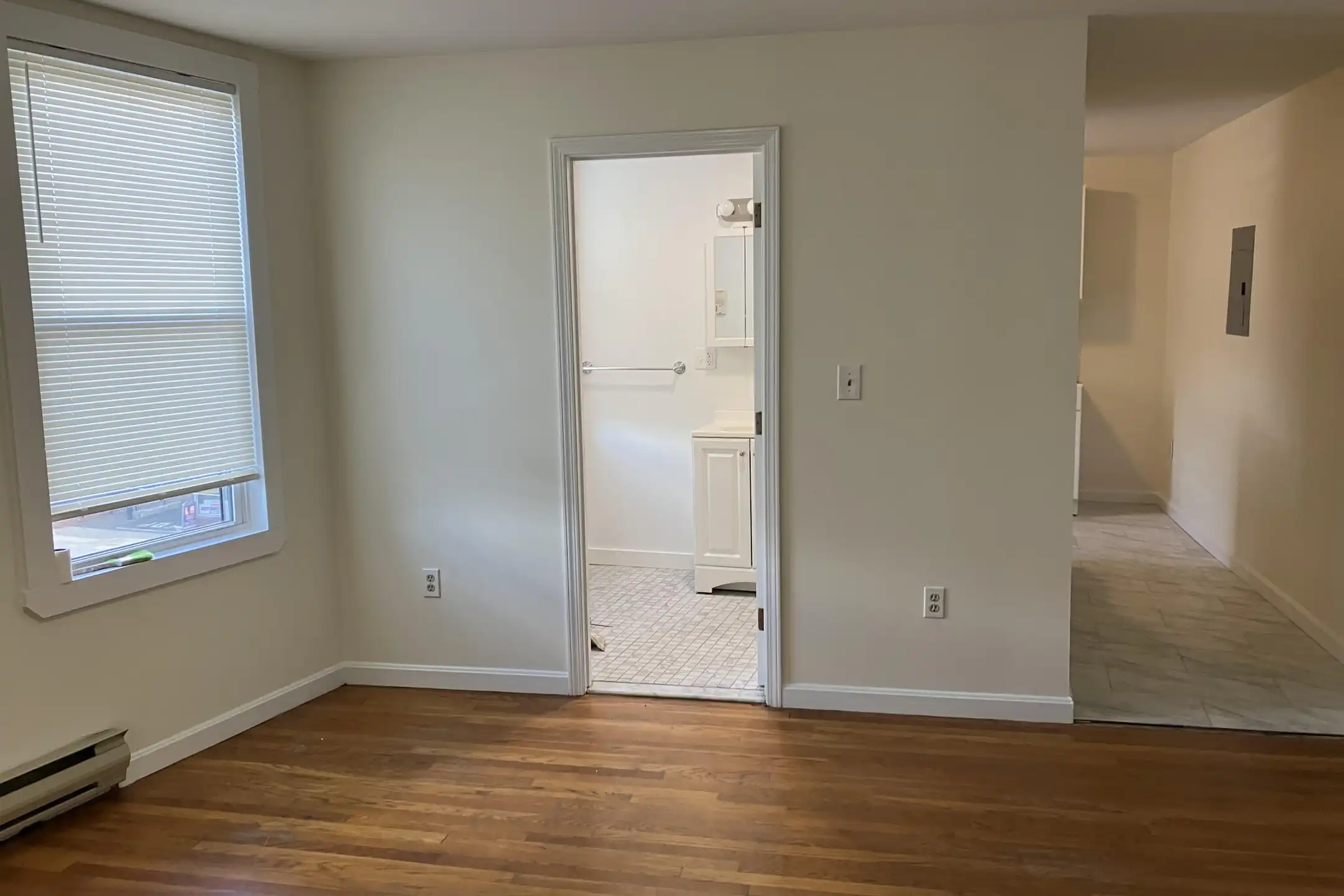 35 Davis Square unit 9 - Somerville, MA 02144 | ApartmentGuide.com