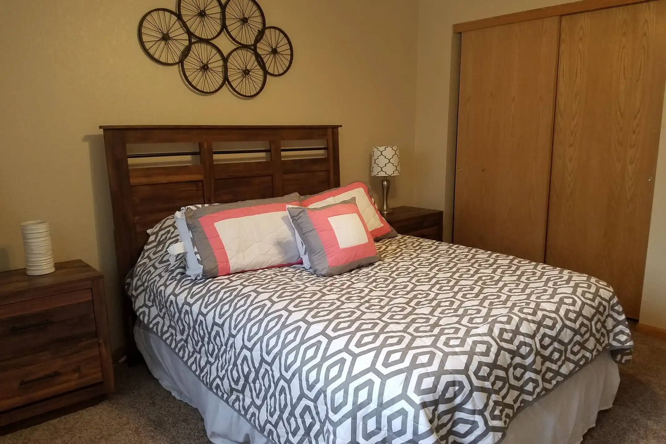 1028 8th Ave S unit 105403 - South Saint Paul, MN 55075 | ApartmentGuide.com