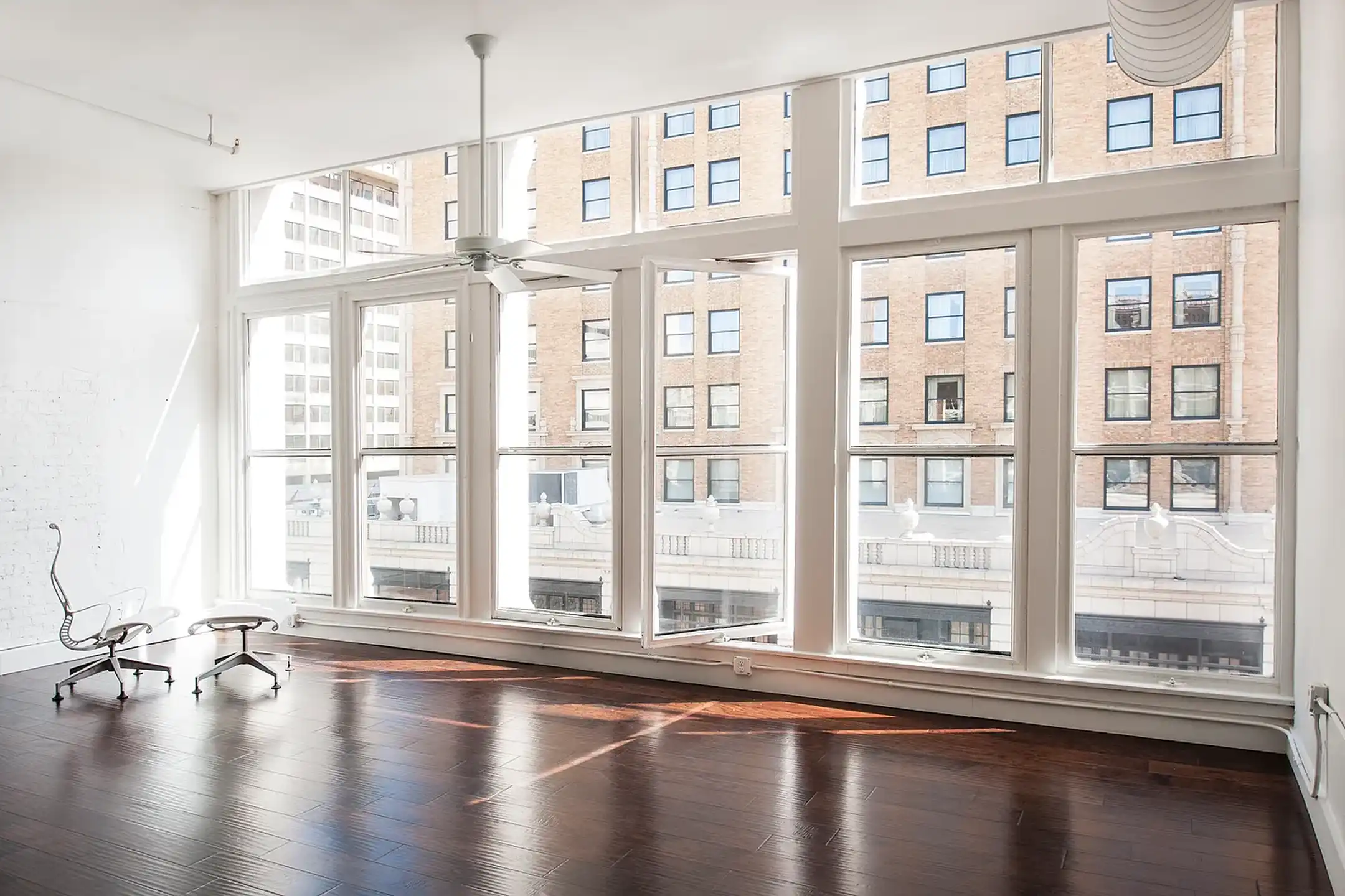 Lofts at Merchants Row - Memphis, TN 38103 | ApartmentGuide.com