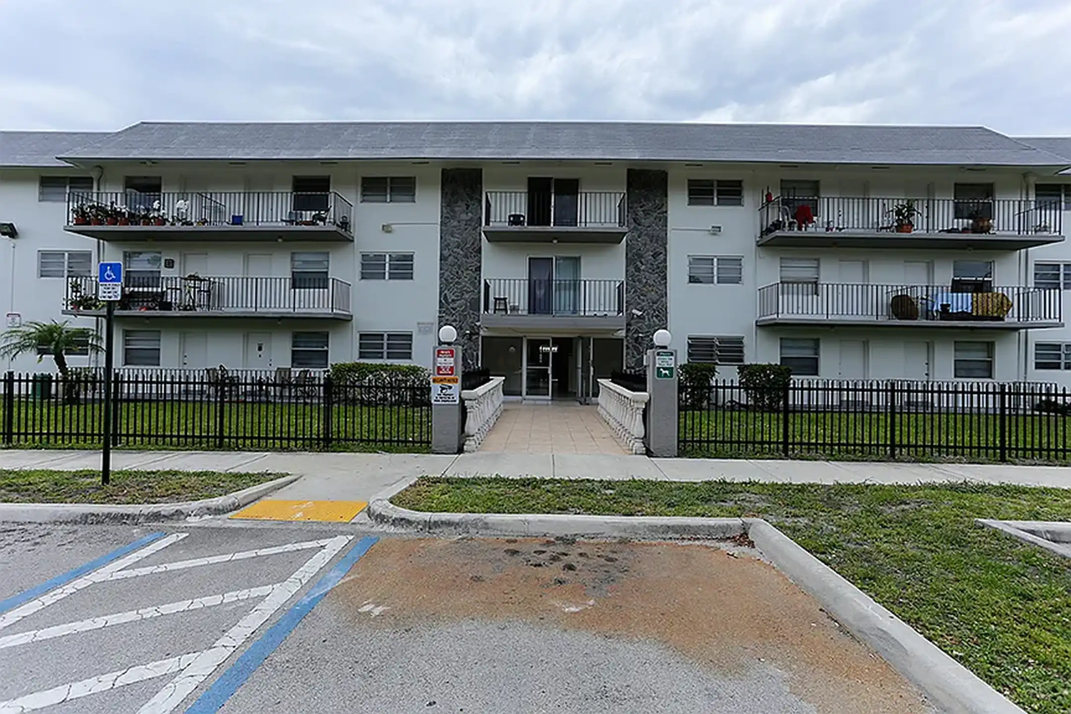 Grand Island Portfolio LLC (2350) - North Miami Beach, FL 33160 ...