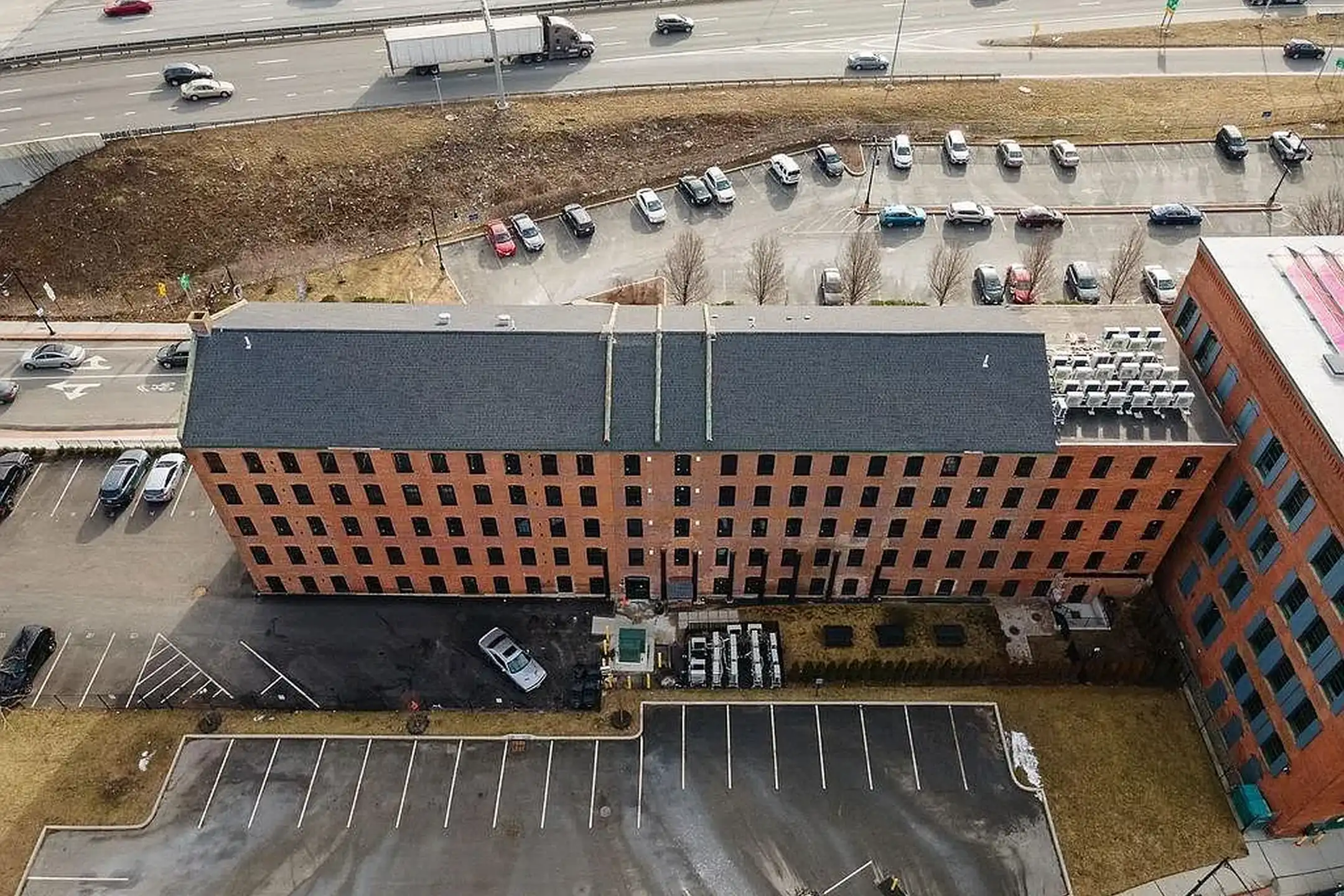 Walker Lofts - Worcester, MA 01604 | ApartmentGuide.com