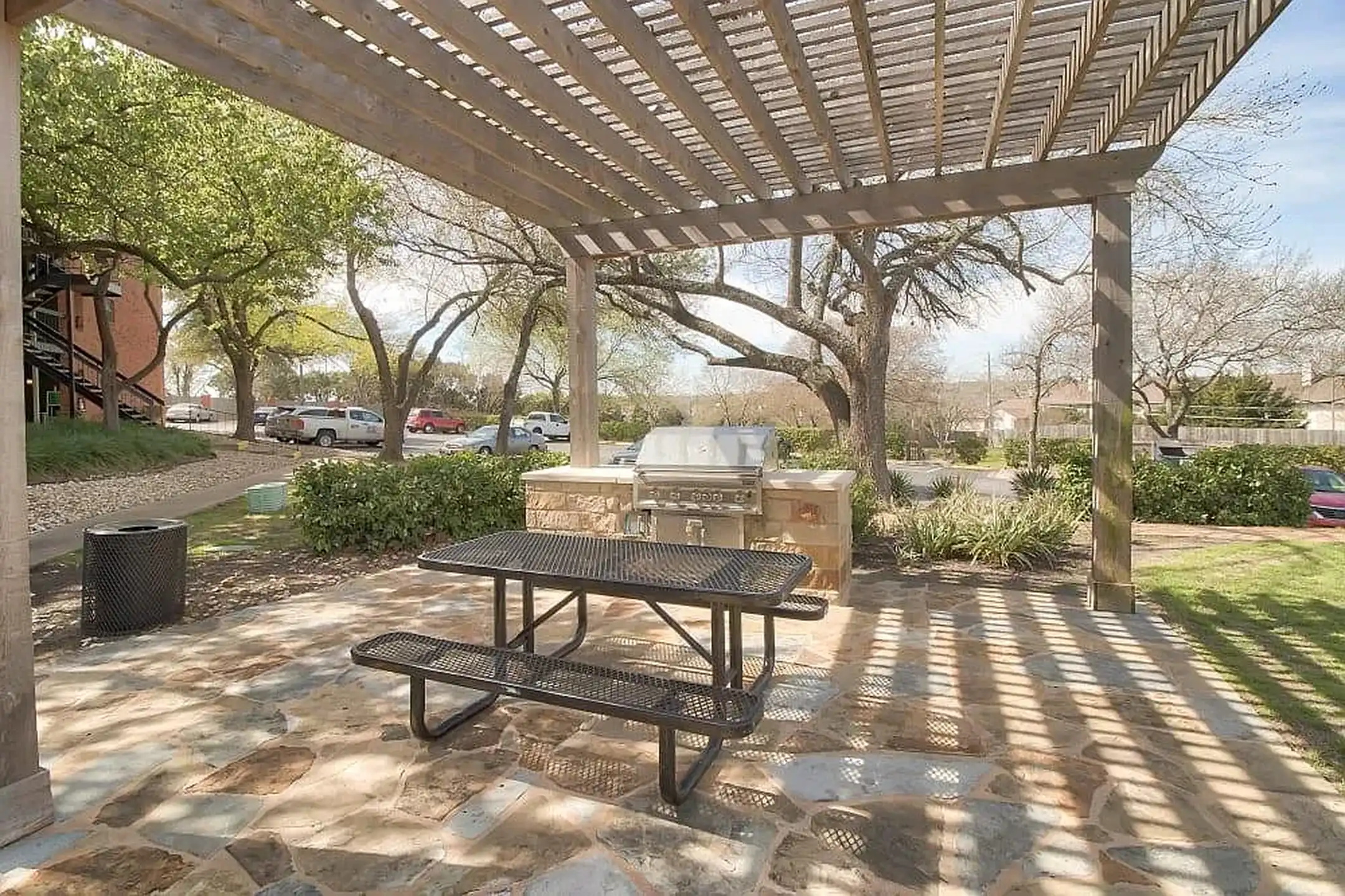 Promontory Point Apartments - Austin, TX 78754 | ApartmentGuide.com