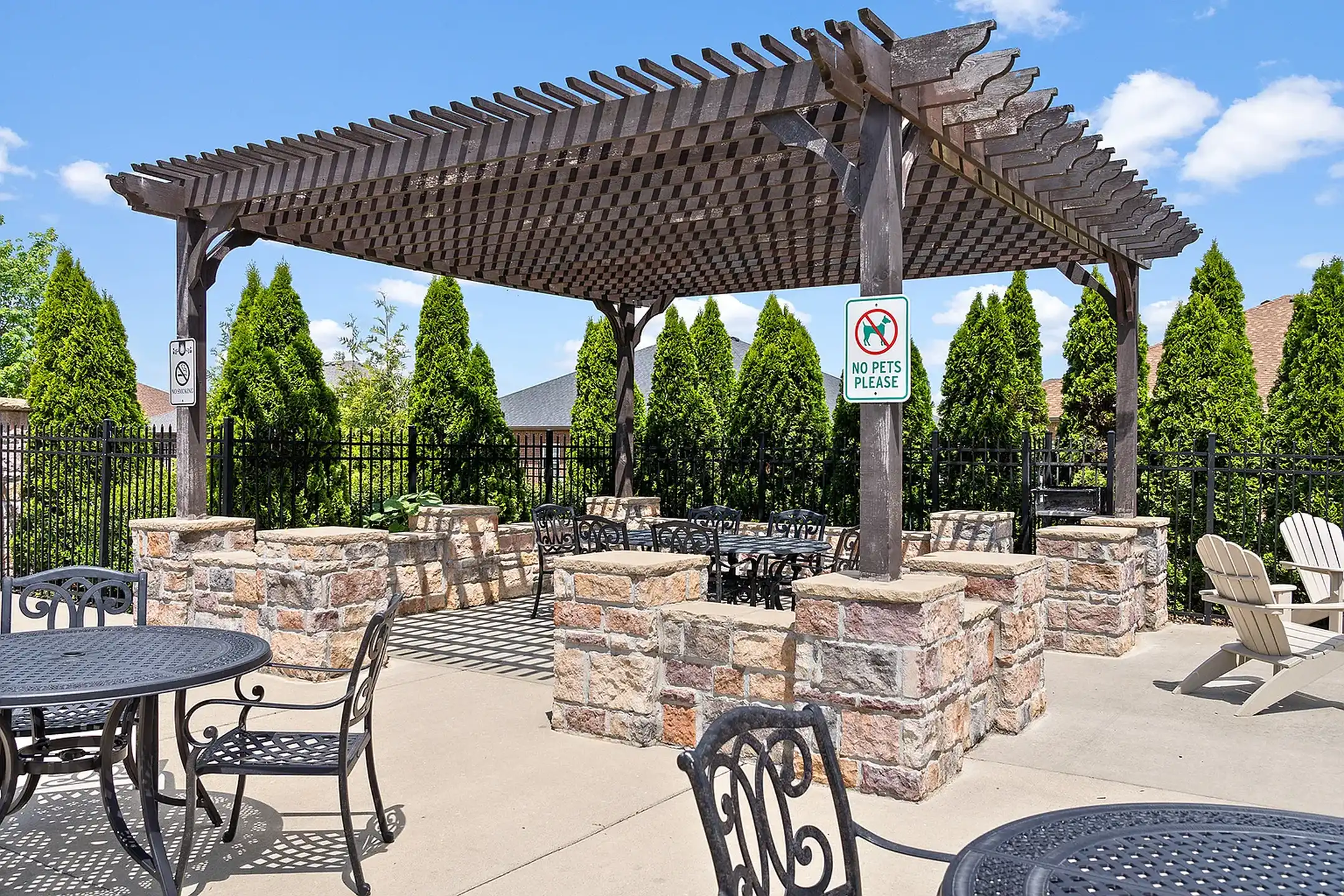 Addison at Rossview - Clarksville, TN 37043 | ApartmentGuide.com