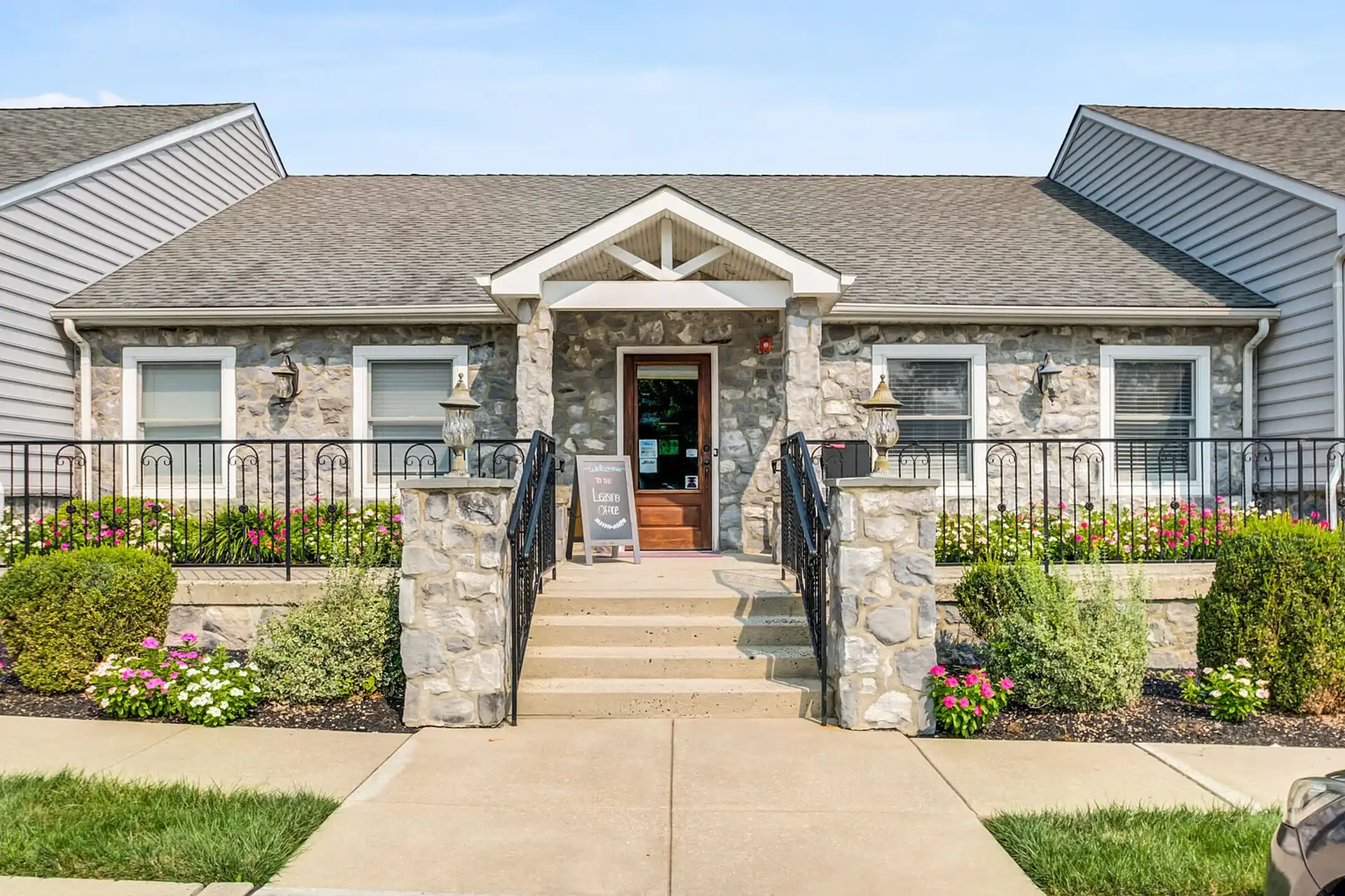 Westgate Village - Frazer, PA 19355 | ApartmentGuide.com