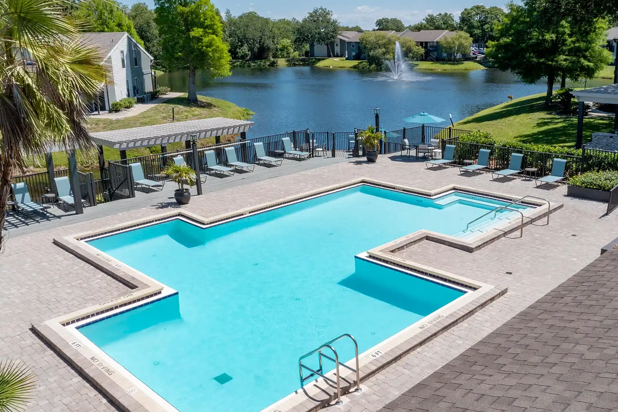 Seven Lakes at Carrollwood - Tampa, FL 33618 | ApartmentGuide.com