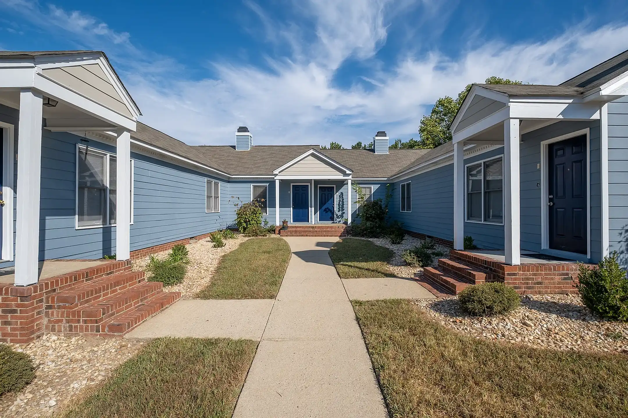 MILLBROOK POINTE APARTMENTS - Raleigh, NC 27604 | ApartmentGuide.com