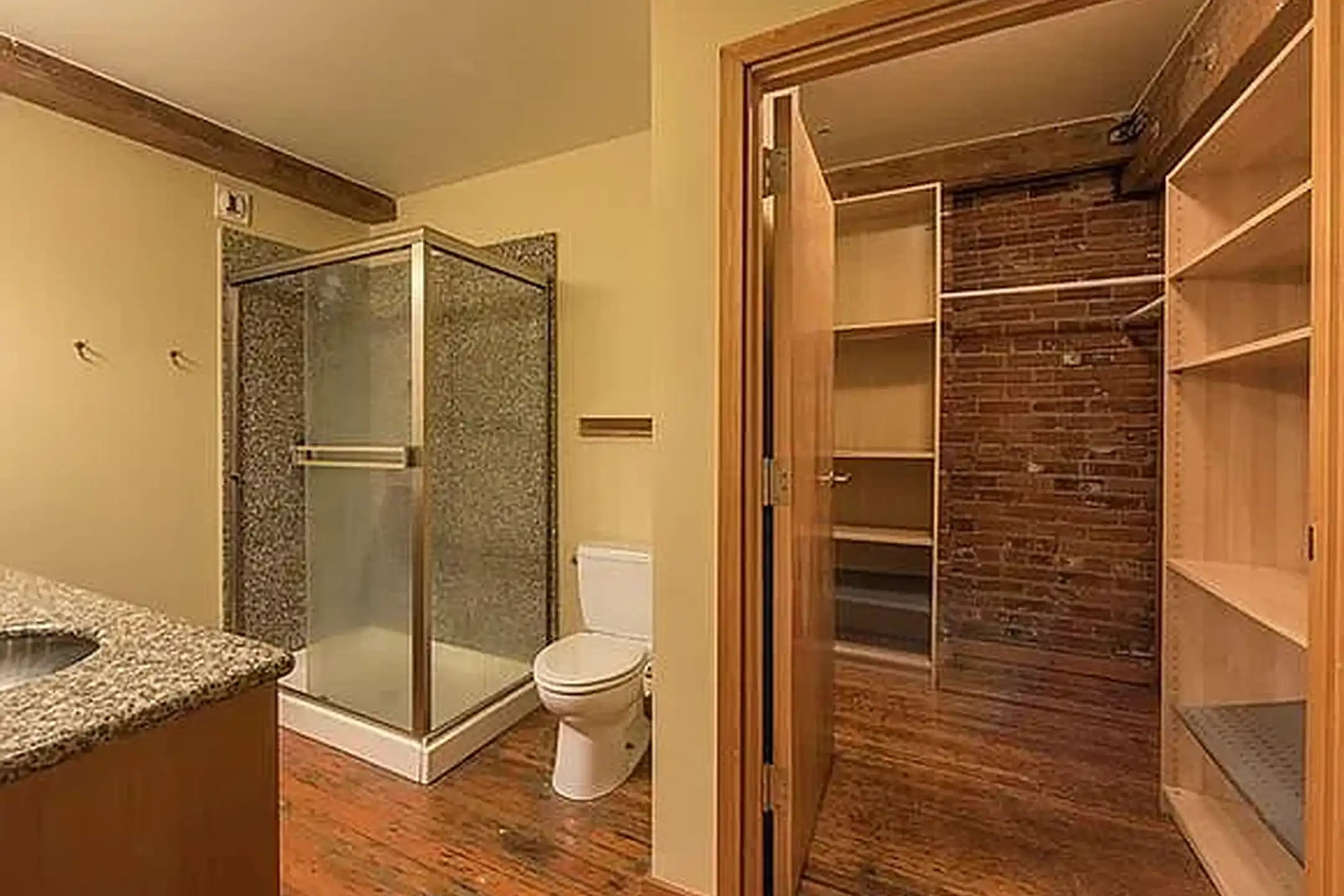 Hunt Mottet Lofts - Tacoma, WA 98402 | ApartmentGuide.com
