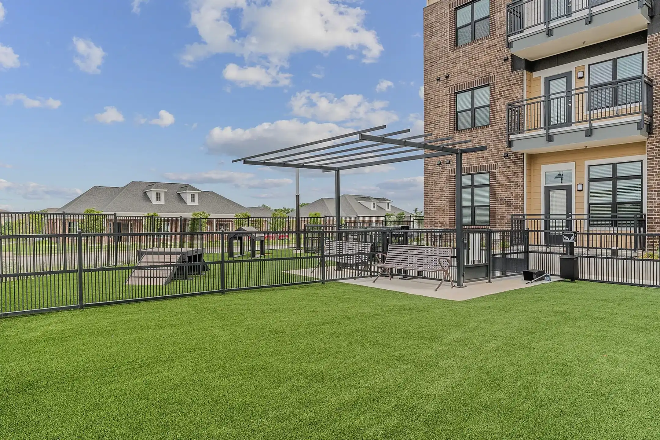 Hudson Oaks - Bryan, TX 77802 | ApartmentGuide.com