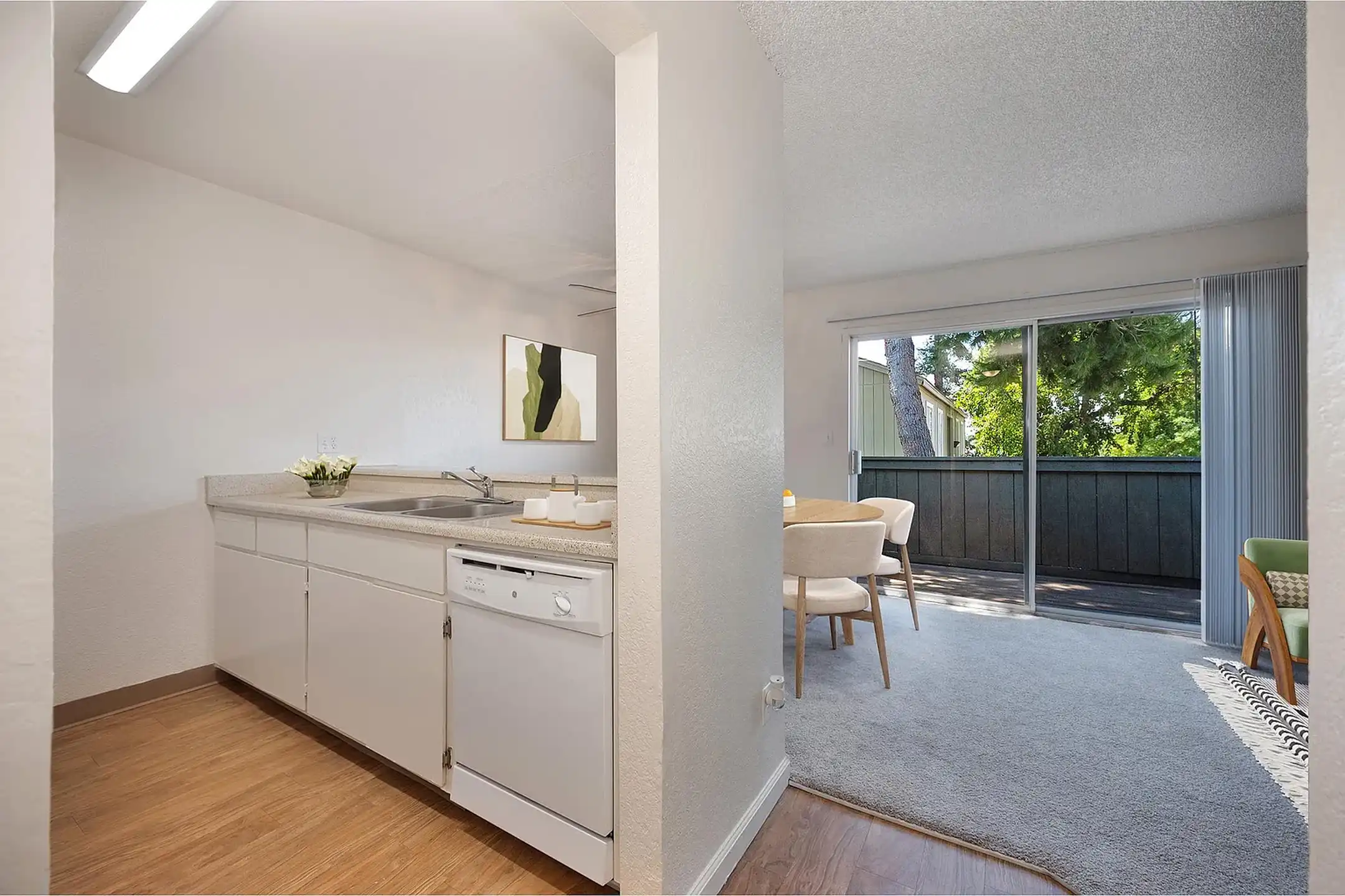 The Redwoods Apartments - Modesto, CA 95354 | ApartmentGuide.com