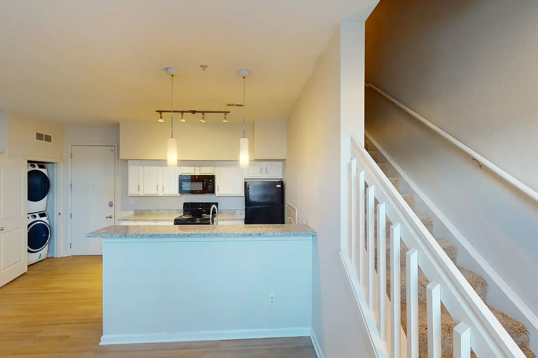 Ralston Apartments - Indianapolis, IN 46202 | ApartmentGuide.com