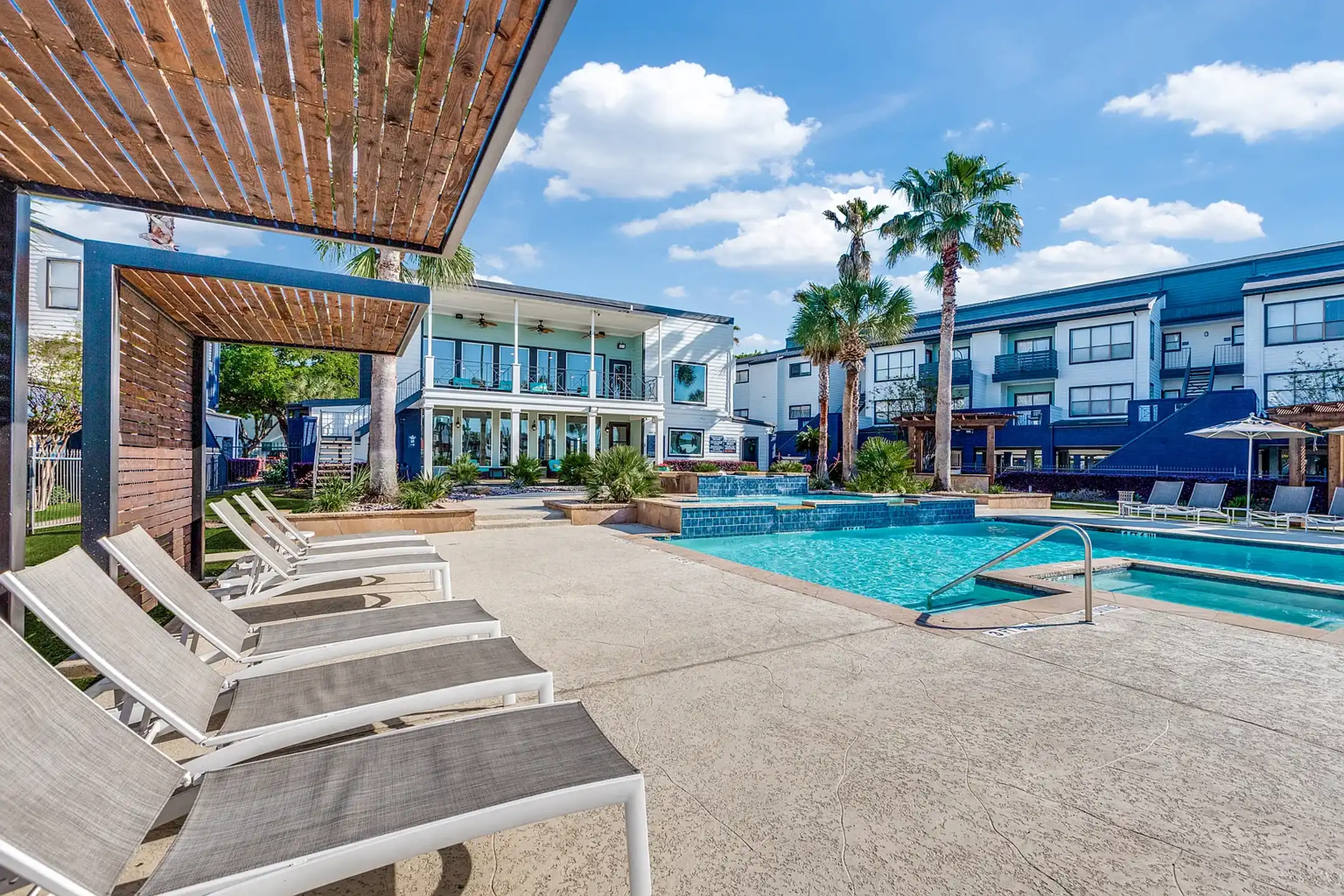 The Pearce on the Lake - Houston, TX 77058 | ApartmentGuide.com