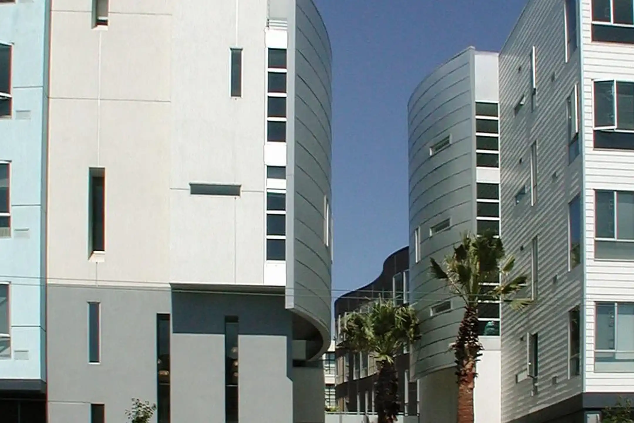 SOMA Studios Apartments - San Francisco, CA 94103 | ApartmentGuide.com