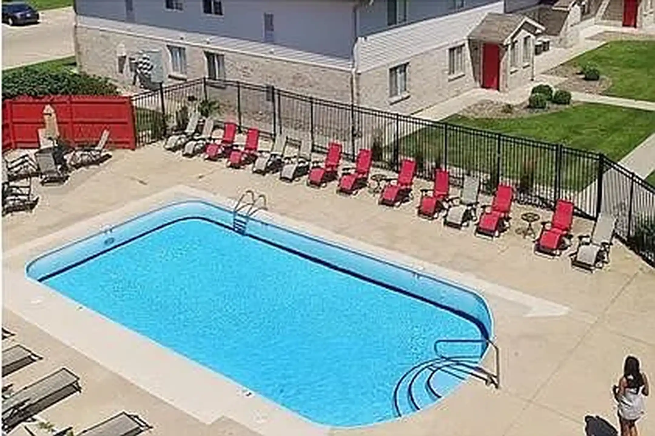 Oak Point - Normal, IL 61761 | ApartmentGuide.com